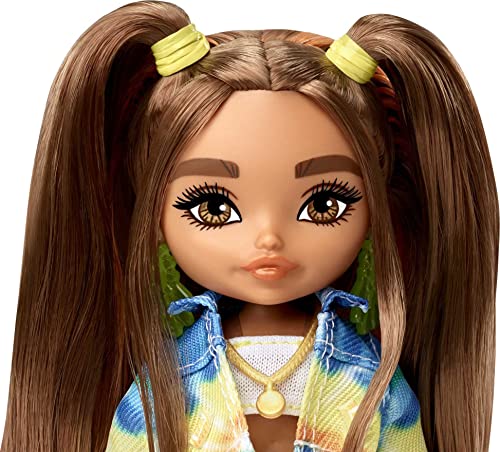 Barbie Extra Minis Doll #5 (5.5 in) Wearing Tie-Dye Jacket & Shorts, with Doll Stand & Accessories Including Sunglasses and Purse, Gift for Kids 3 Years Old & Up