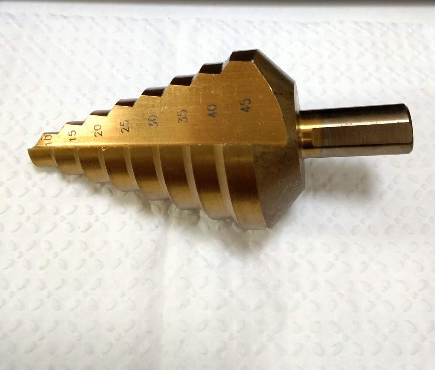 Dtacke Metric 10mm-45mm/0.39"-1.77" Triangle Round Handle Step Drill Bit Set Titanium Coated Pagoda Hole Drilling Bit for Wood Metal Steel