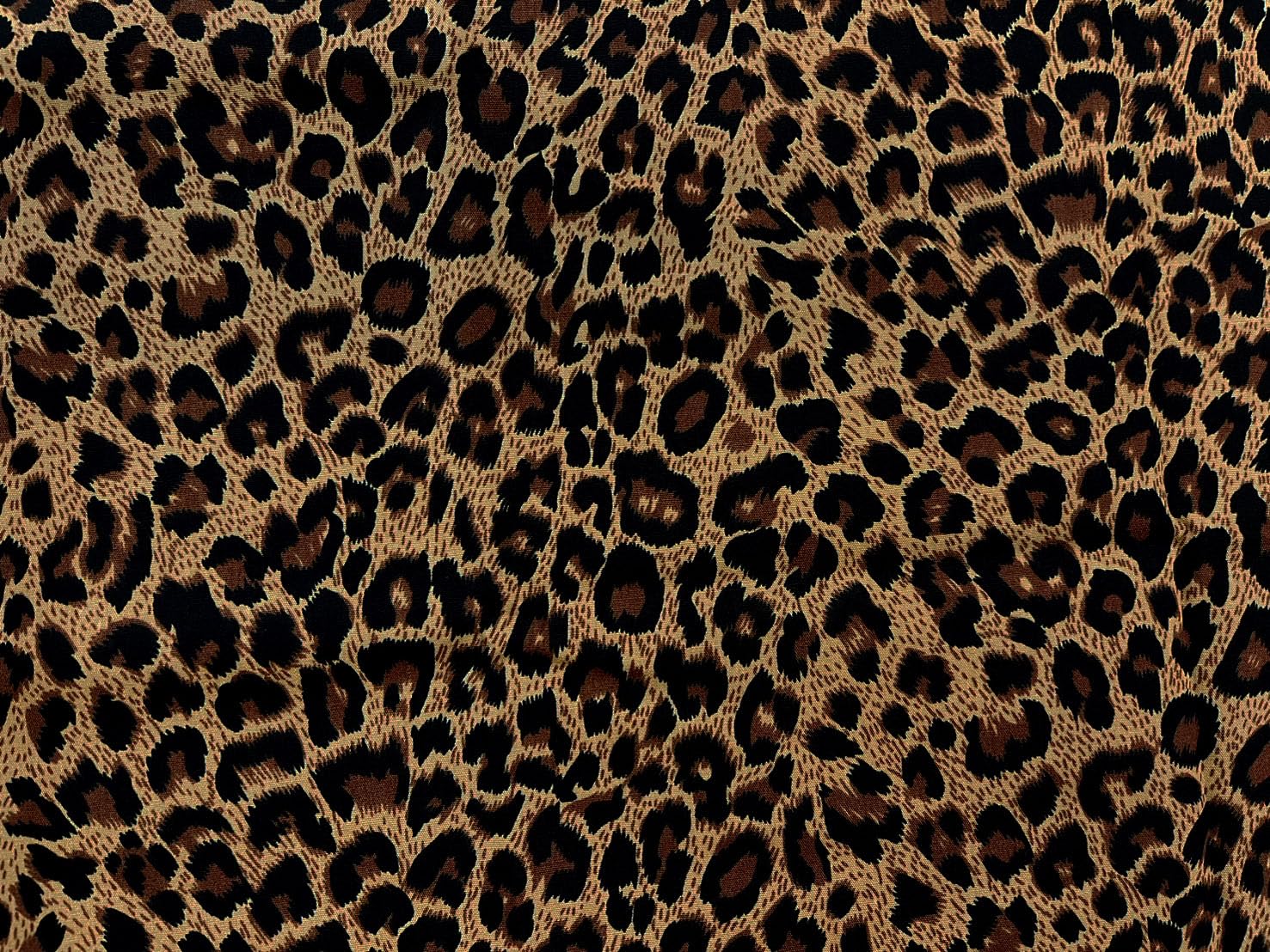 AMORNPHAN 44 Inch Brown Color Leopard Pattern Animal Cheetah Tiger Print 100% Cotton Fabric for Patchwork Needlework DIY Handmade Sewing Crafting for 1 Yard.