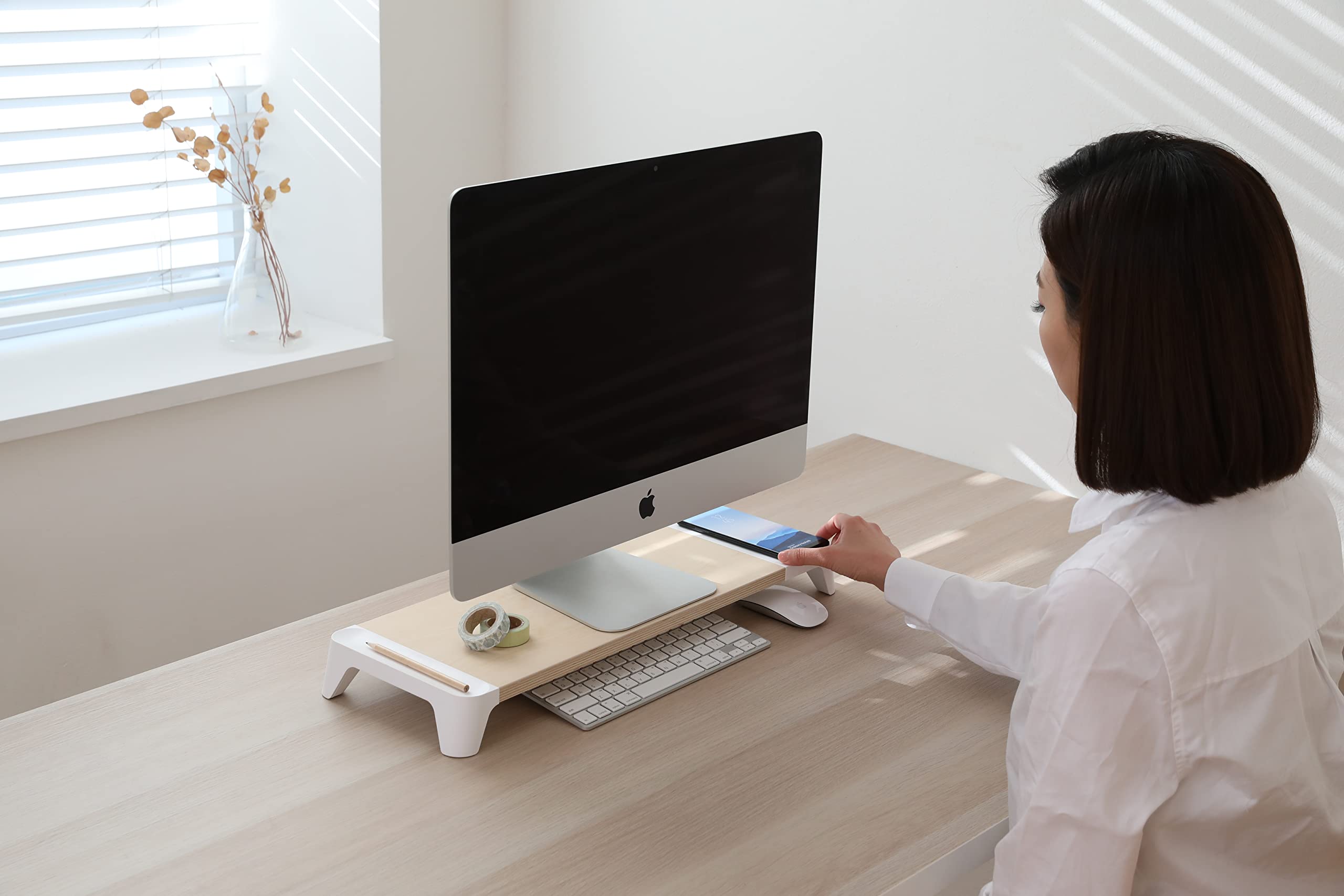 POUT E6 White Wood Desk Monitor Computer Stand Riser Shelf + Qi Fast Wireless Charging Charger Pad Mat for Laptop, Apple, iMac, PC, iPhone, Samsung Galaxy, Airpod 2, Buds