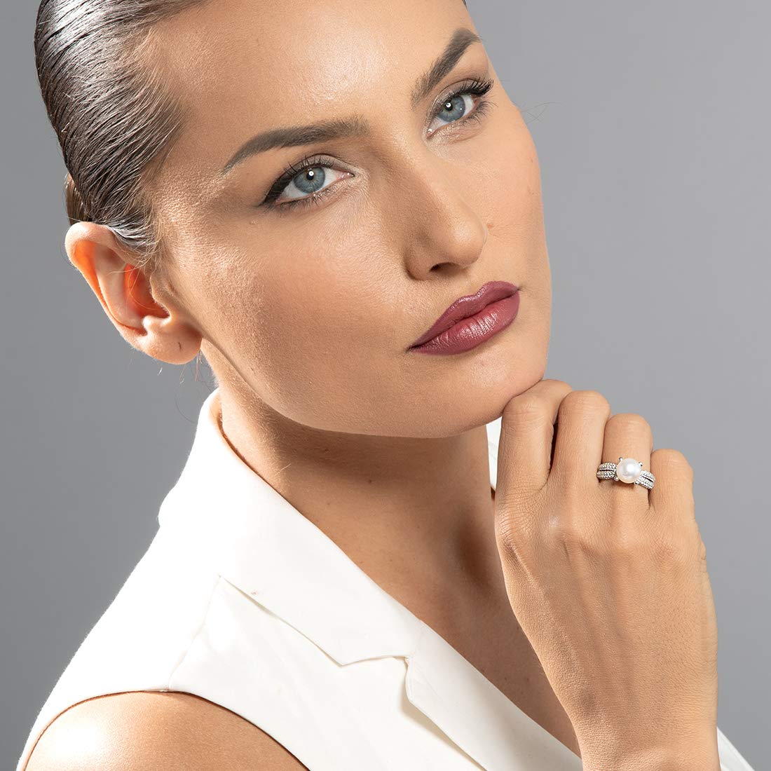 4 Prong Freshwater Cultured White Pearl Ring (8.5-9mm) Sterling Silver CZ Accent Size 7