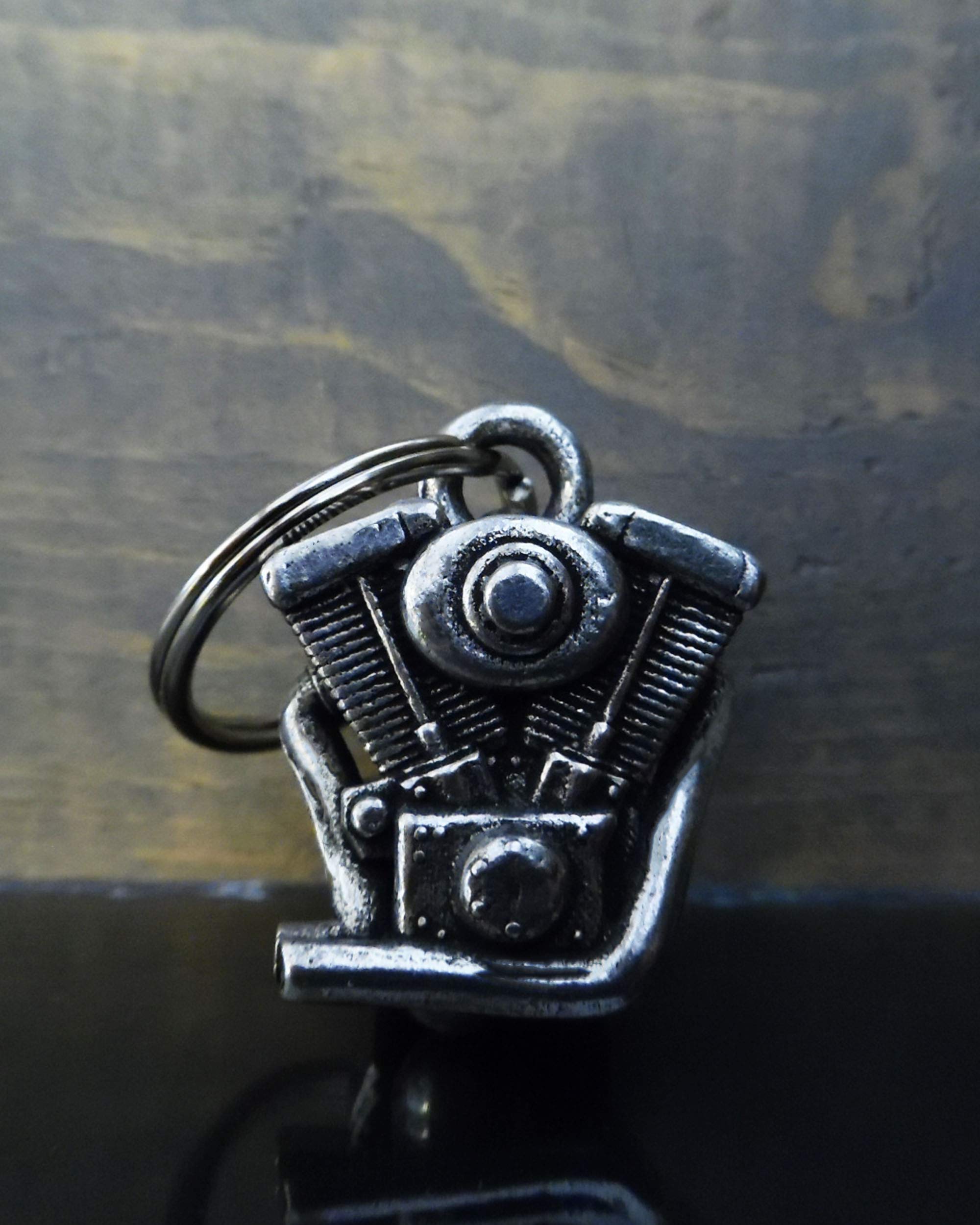 3-D BELLS 3-D Motorcycle Engine Deluxe Ride Bell with Free 2021 V-Twin Vixen Calendar
