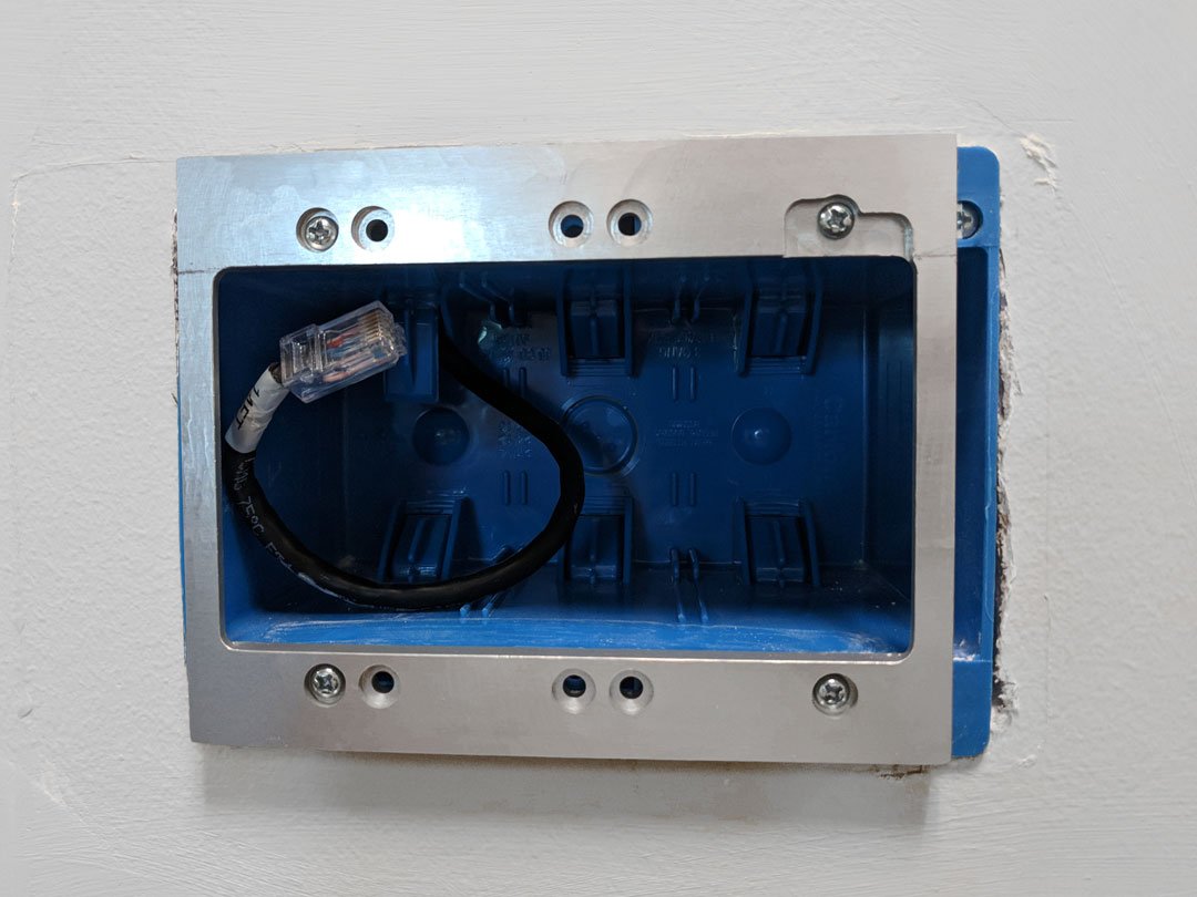 Professional Wall Mount for Raspberry Pi Touchscreen (Black Anodized Aluminum)