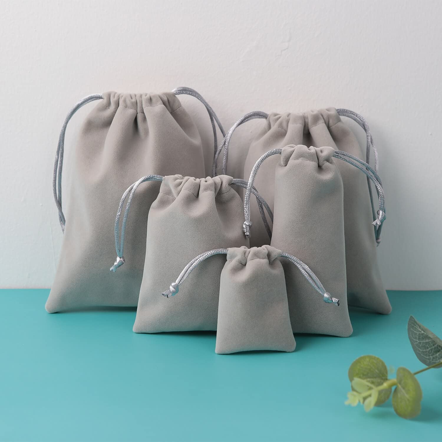 50pcs Jewelry Drawstring Velvet Gift Bags Wedding Candy Packaging Pouch Earrings Ring Necklace Jewelry Cotton Flannel Bag