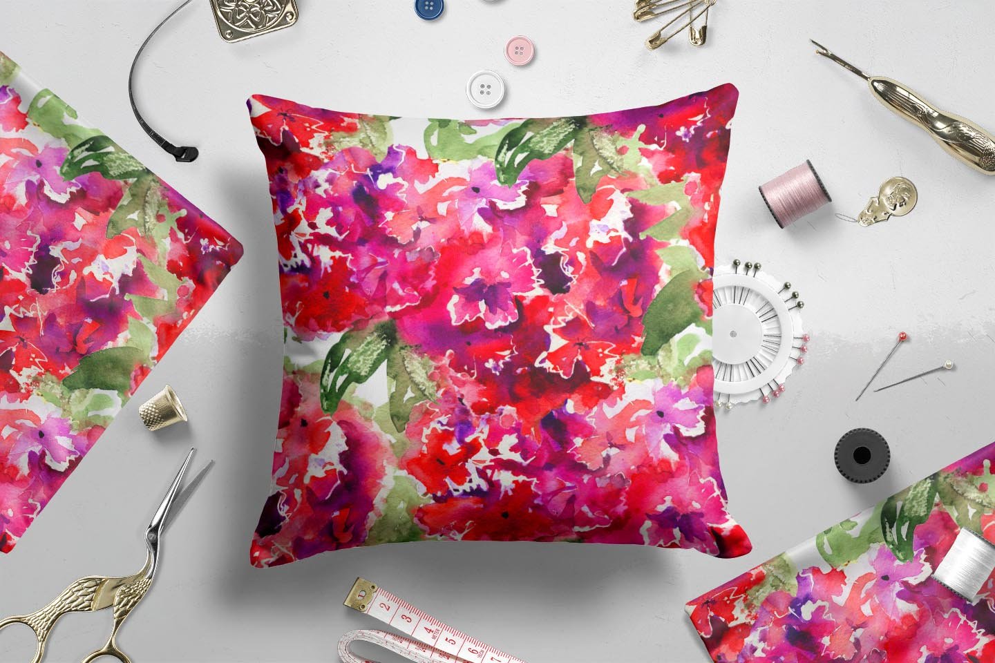 iiRov Summer Design Ink-Fuzed Decorative Throw Pillow - Tropical Hydrangea Flowers