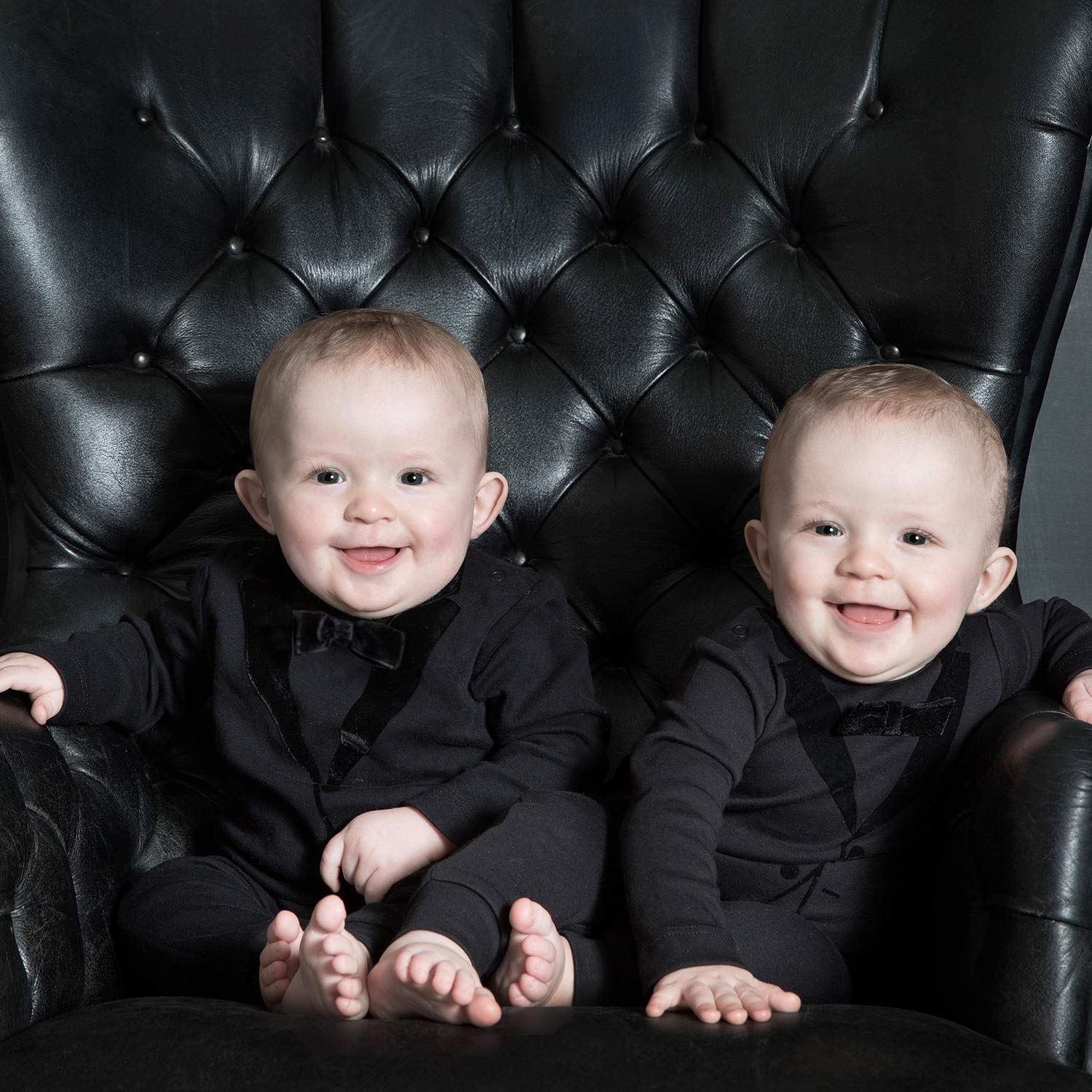 The Tiny Universe Tuxedo Onesie for Fancy Baby Boys, Body Suit with Satin Bow-Tie, Jumpsuit Gentleman Wedding Outfit (All Black, 80 / 12M)