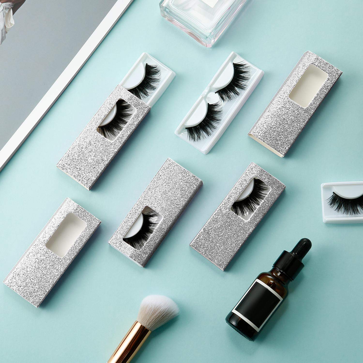 50 Pieces False Eyelash Packaging Box Empty Eyelash Case Glitter Paper Eyelash Storage Box False Lashes Holder Box with Lash Tray for Women Girls Makeup False Eyelashes Care 22mm (Silver)