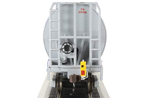 Bachmann Trains - Canadian 4-Bay Cylindrical Grain Hopper with Flashing End of Train Device - Canadian National Demonstrator - HO Scale, 73805