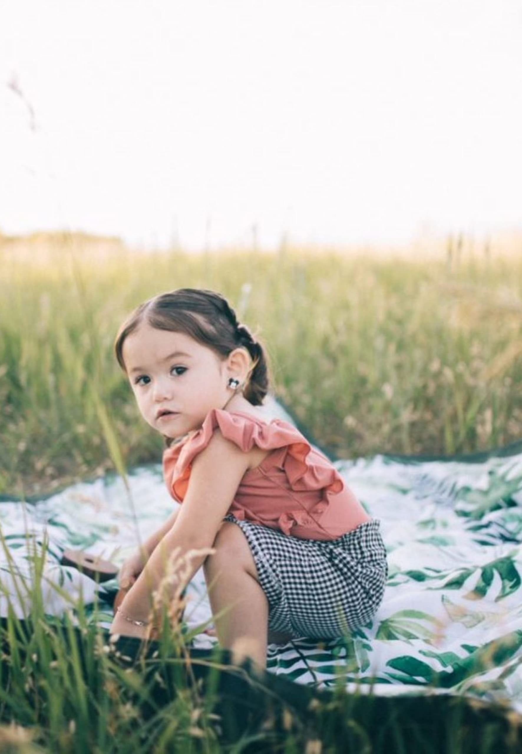 Little Unicorn 5'x5' Outdoor Family Picnic & Beach Blanket | Durable & Water-Resistant Fabric | Compact Fold & Easily Wipes Clean | Zipper Pocket (Tropical Leaf)