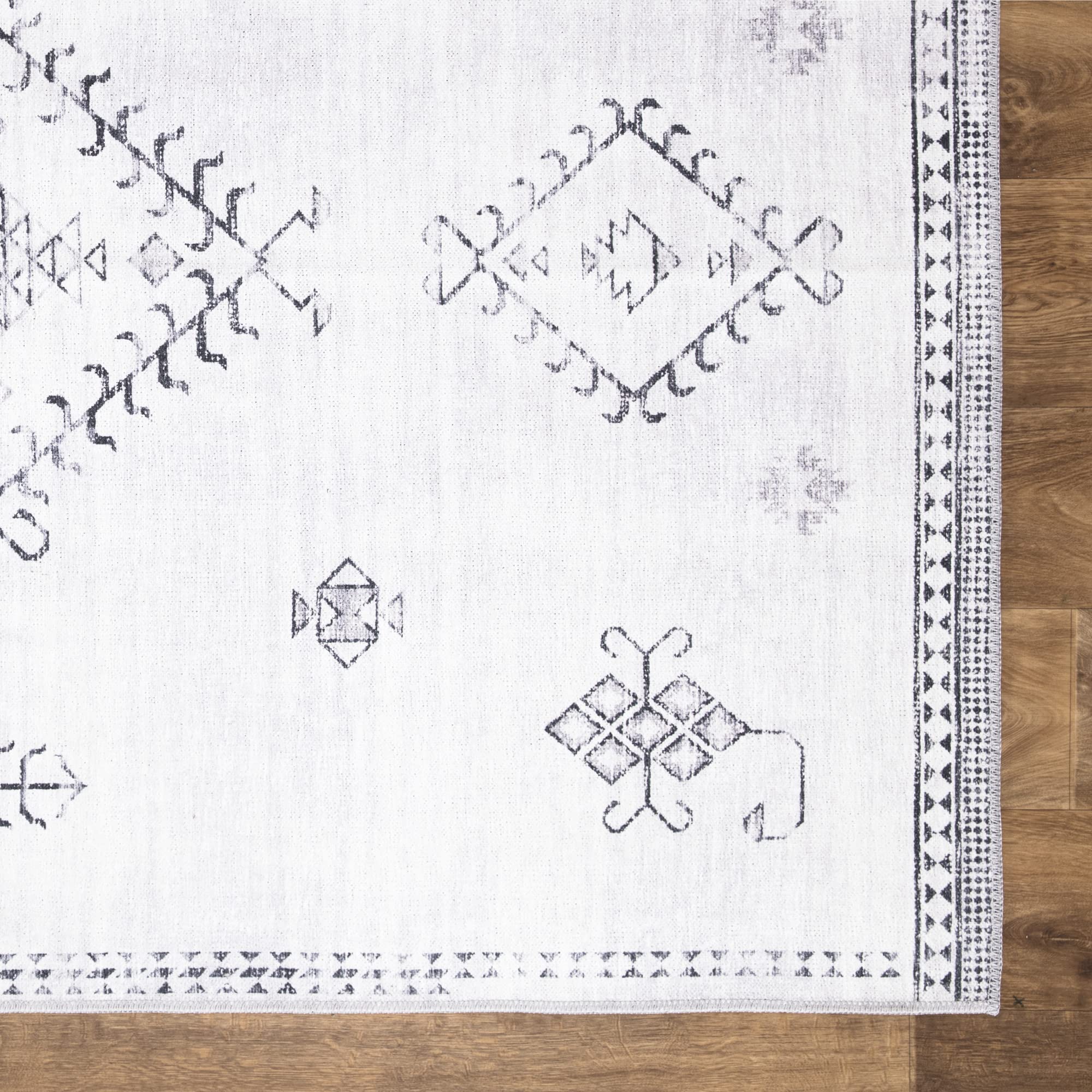 Bloom Rugs Mysia Washable 4x6 Rug - Ivory/Black Modern Geometric Area Rug for Living Room, Bedroom, Dining Room, and Kitchen - Exact Size: 4' x 6'