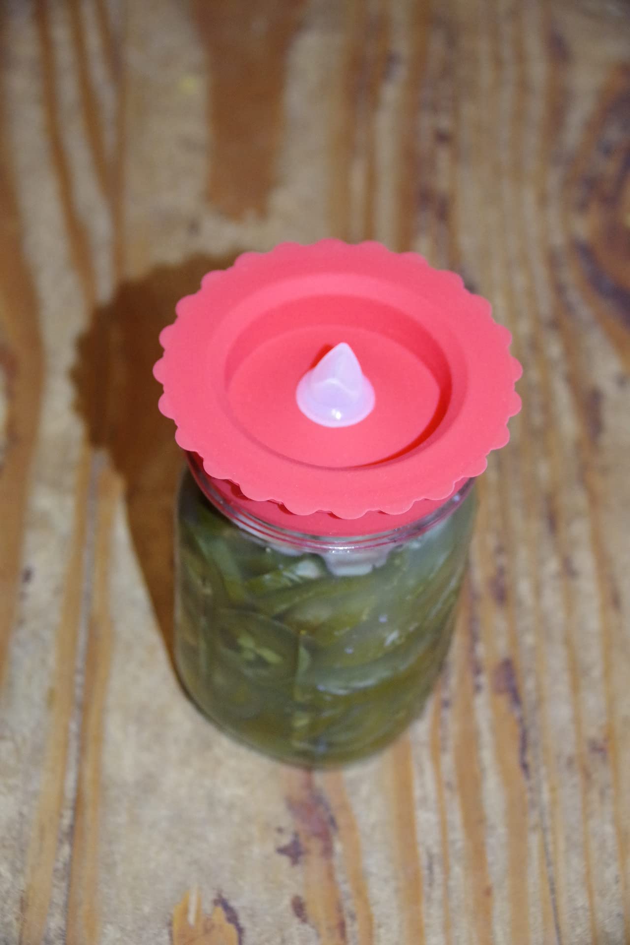 Mason jar Silicone Lid and Silicone duck bill check valve Airlock, Fits Regular and Wide mouth Mason jars. Made from 100% silicone, Great for fermenting. 4 Pack. Not made for canning.