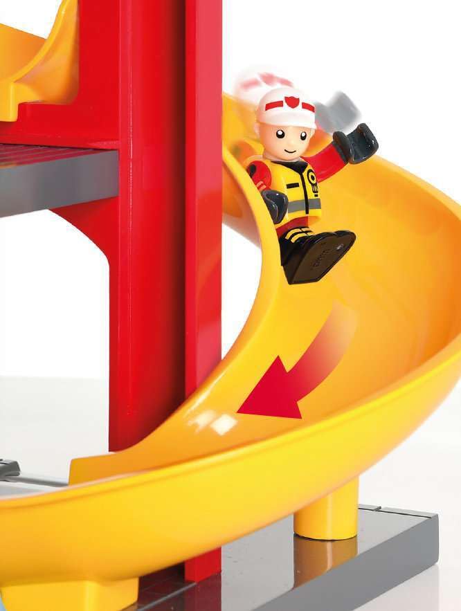 BRIO 33833 World Central Fire Station - Interactive Toy Set with Fire Truck and Accessories | Light and Sound Features | Compatibility with All BRIO Railway Toys | Safety Tested | for Kids Ages 3+
