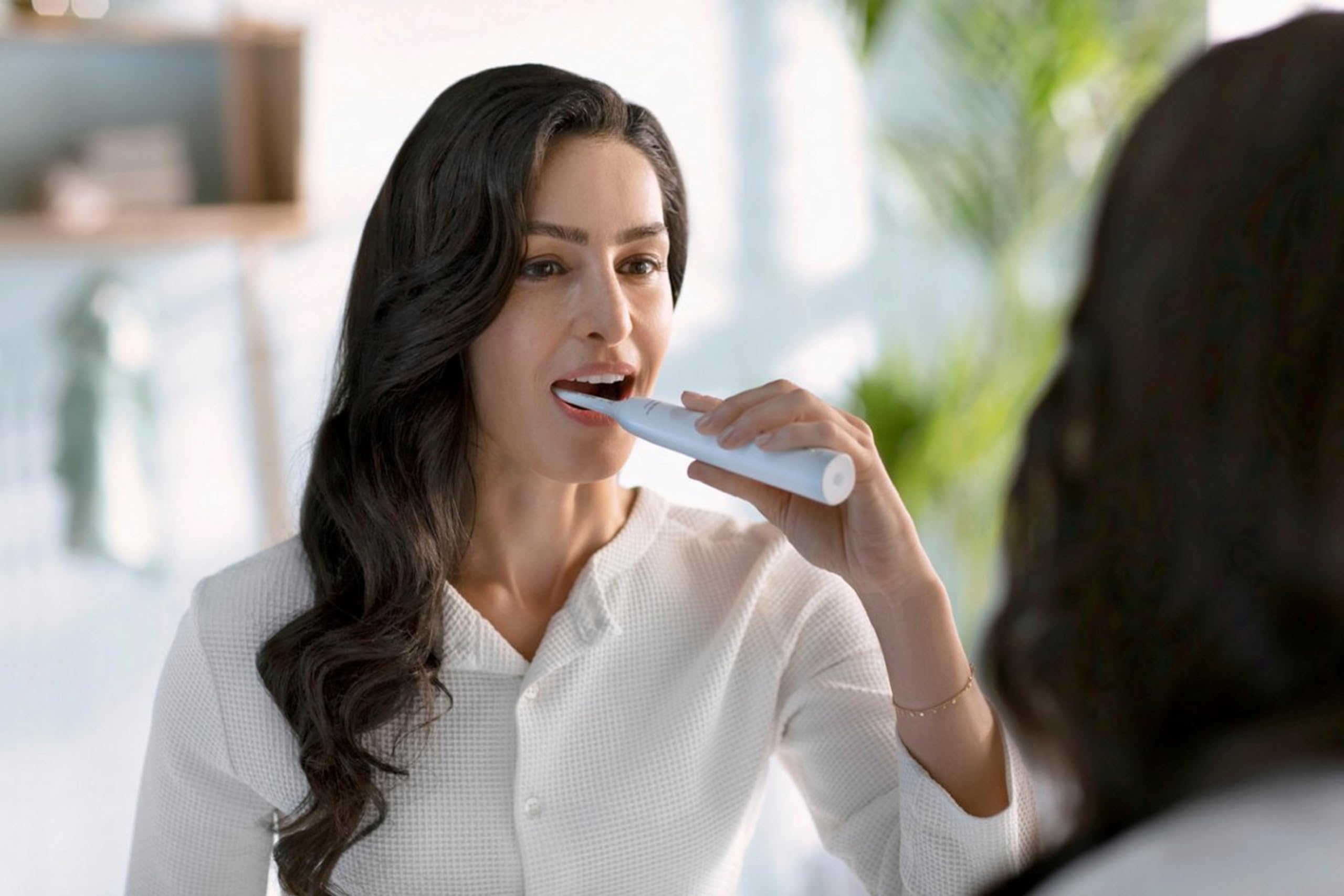 PHILIPS Sonicare ProtectiveClean Removes up to 2X More Plaque, Long Lasting 14 Day Battery Life Rechargeable Electric Toothbrush