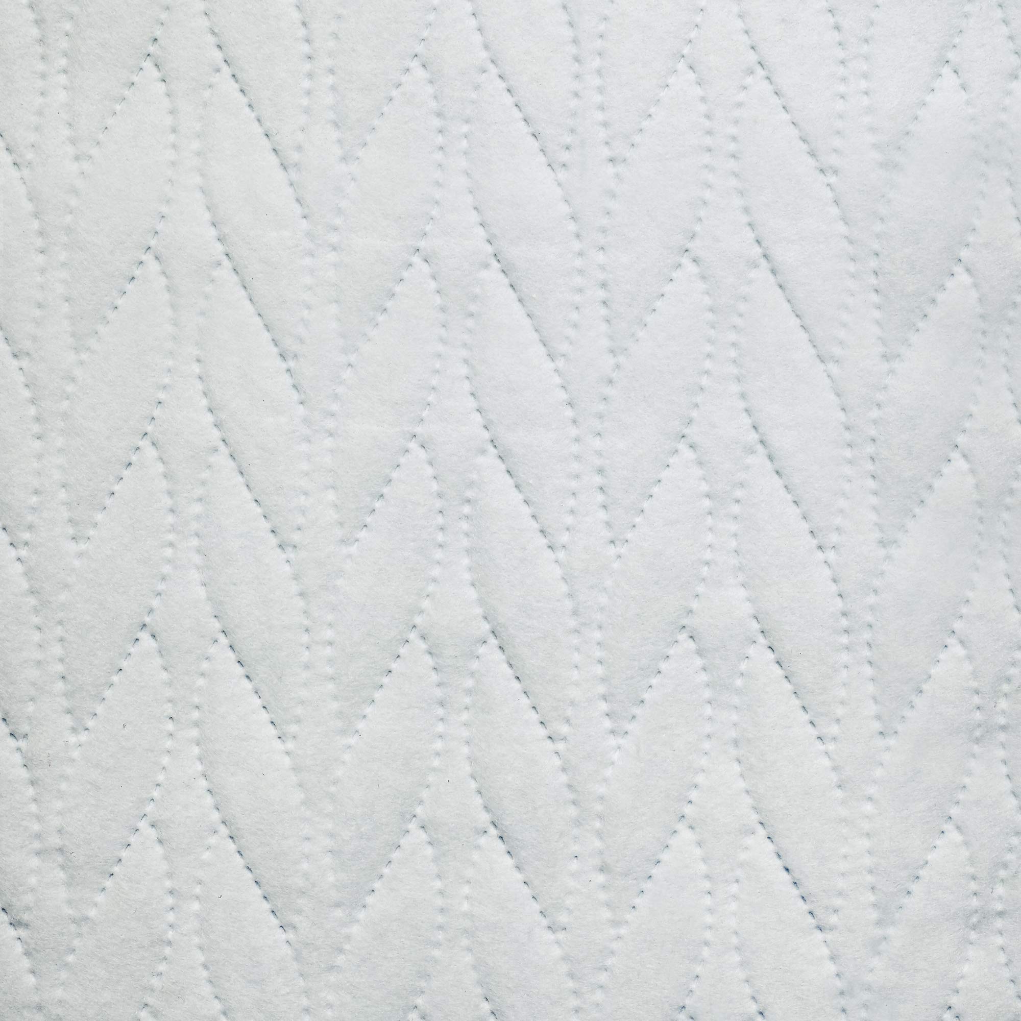 BreathableBaby Waterproof Crib Mattress Pad — Fits Full-Size Crib & Toddler Mattresses Measuring 52″ x 28″ (132.1 x 71.1 cm)