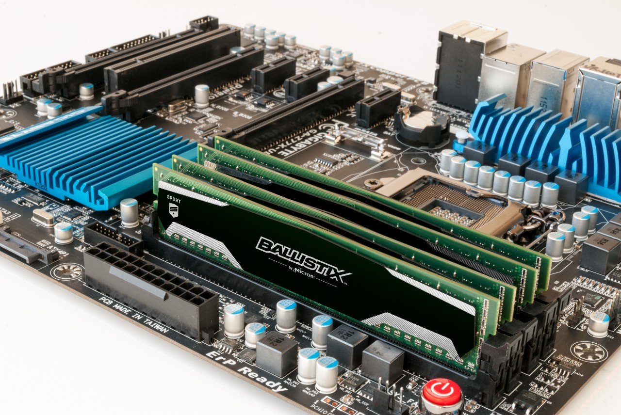 Ballistix Sport 8GB Single DDR3 1600 MT/s (PC3-12800) UDIMM 240-Pin Memory - BLS8G3D1609DS1S00