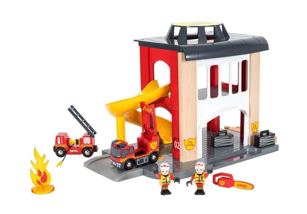 BRIO 33833 World Central Fire Station - Interactive Toy Set with Fire Truck and Accessories | Light and Sound Features | Compatibility with All BRIO Railway Toys | Safety Tested | for Kids Ages 3+