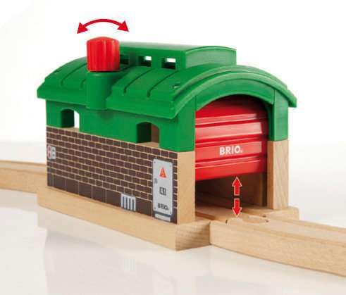 BRIO World 33574 - Train Garage - 1 Piece Wooden Toy Train Accessory for Kids Age 3 and Up