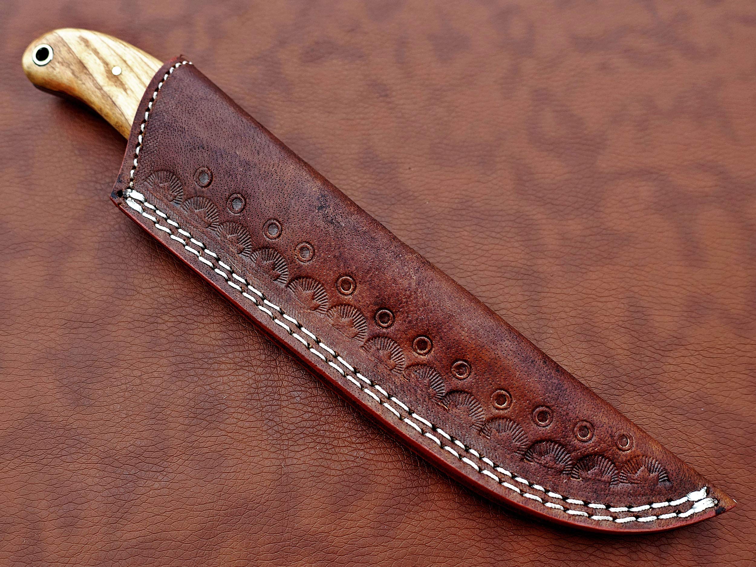 9" Long hand forged rain drop pattern Trailing point Damascus steel full tang blade Skinning Knife, Red colored wood scale with inserting hole, Cow hide Leather sheath included (Red wood)