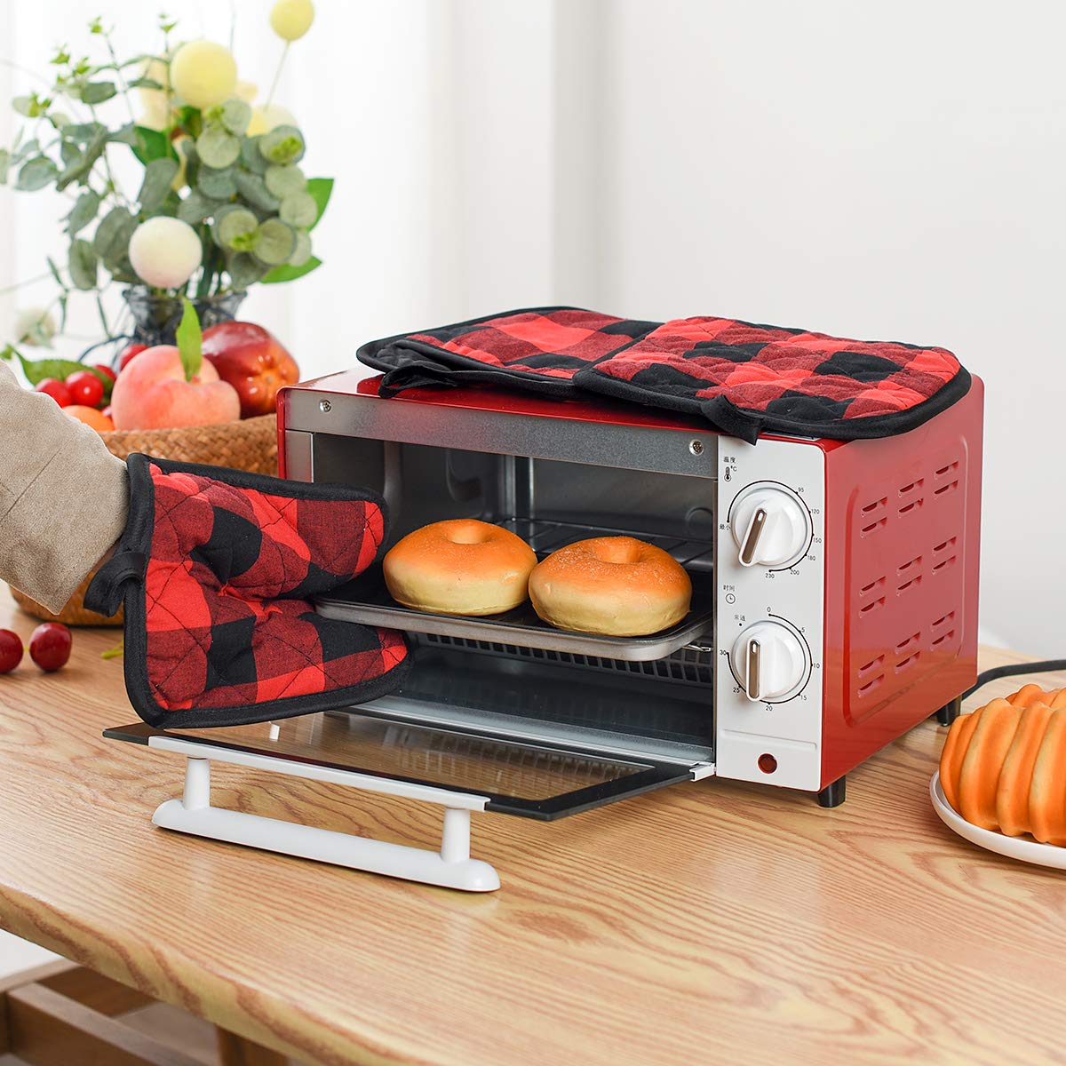 6 Pieces 100% Classic Check Pattern Potholder , Heat Resistant with Pocket for Easy Grip. (Red Plaid)