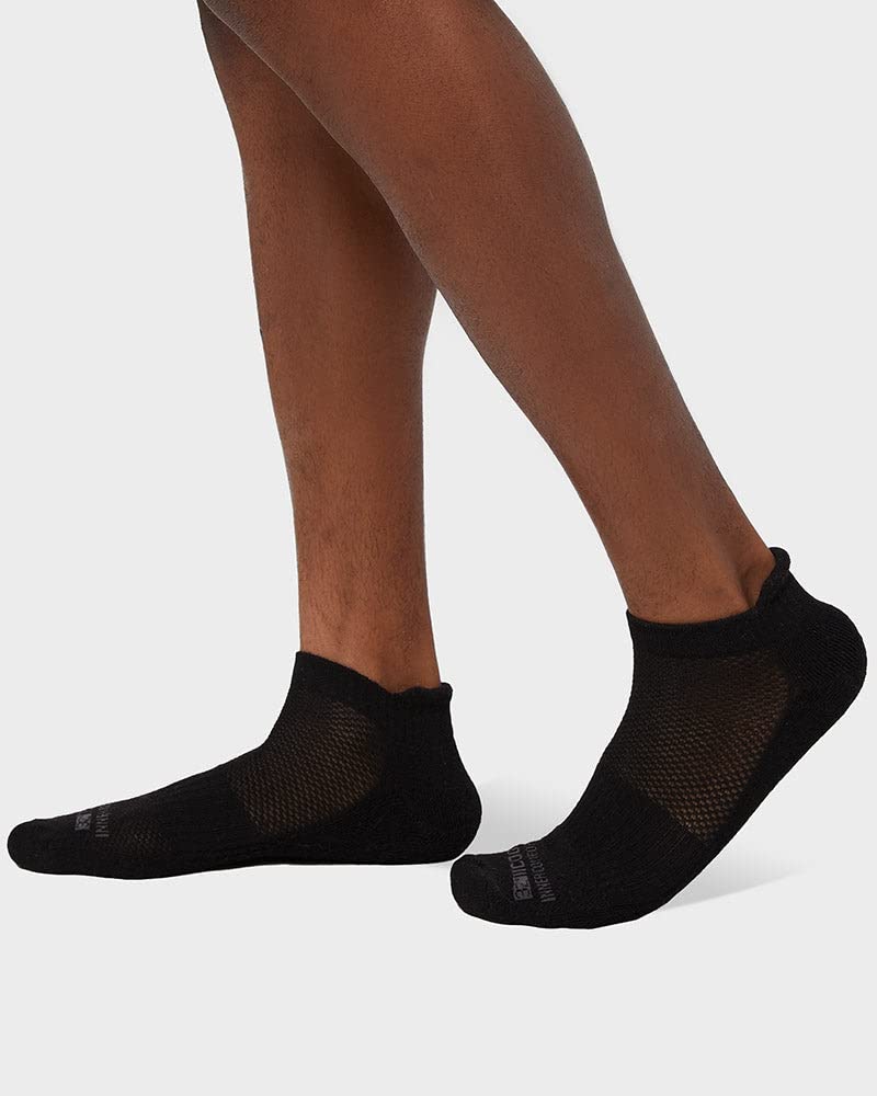 32 DEGREEES Men's 6 Pack Comfort Ankle Socks | Anti-Odor | Cushioned Heel | Arch Support | Active | Casual | Work, Black, Medium