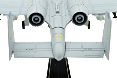TANG DYNASTY(TM) 1:100 A-10 Thunderbolt II Ground Attack Aircraft Metal Plane Model,US Air Force, Military Airplane Model,Diecast Plane,for Collecting and Gift (Conventional Coating)