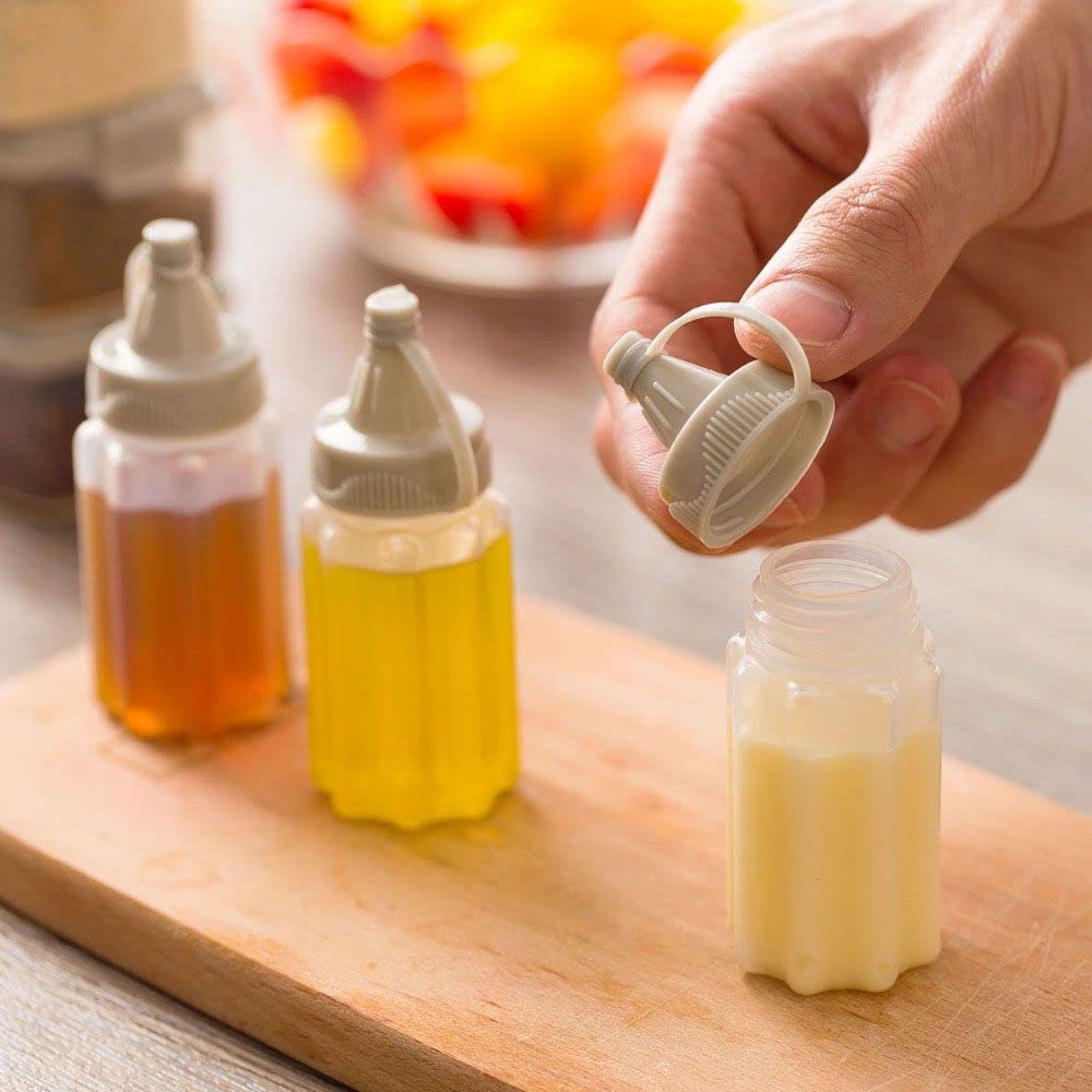 4pcs Mini Size Jam Squeeze Bottle with Lid Sauce Seasoning Box Portable Spices Storage Container(Squeeze Bottle)