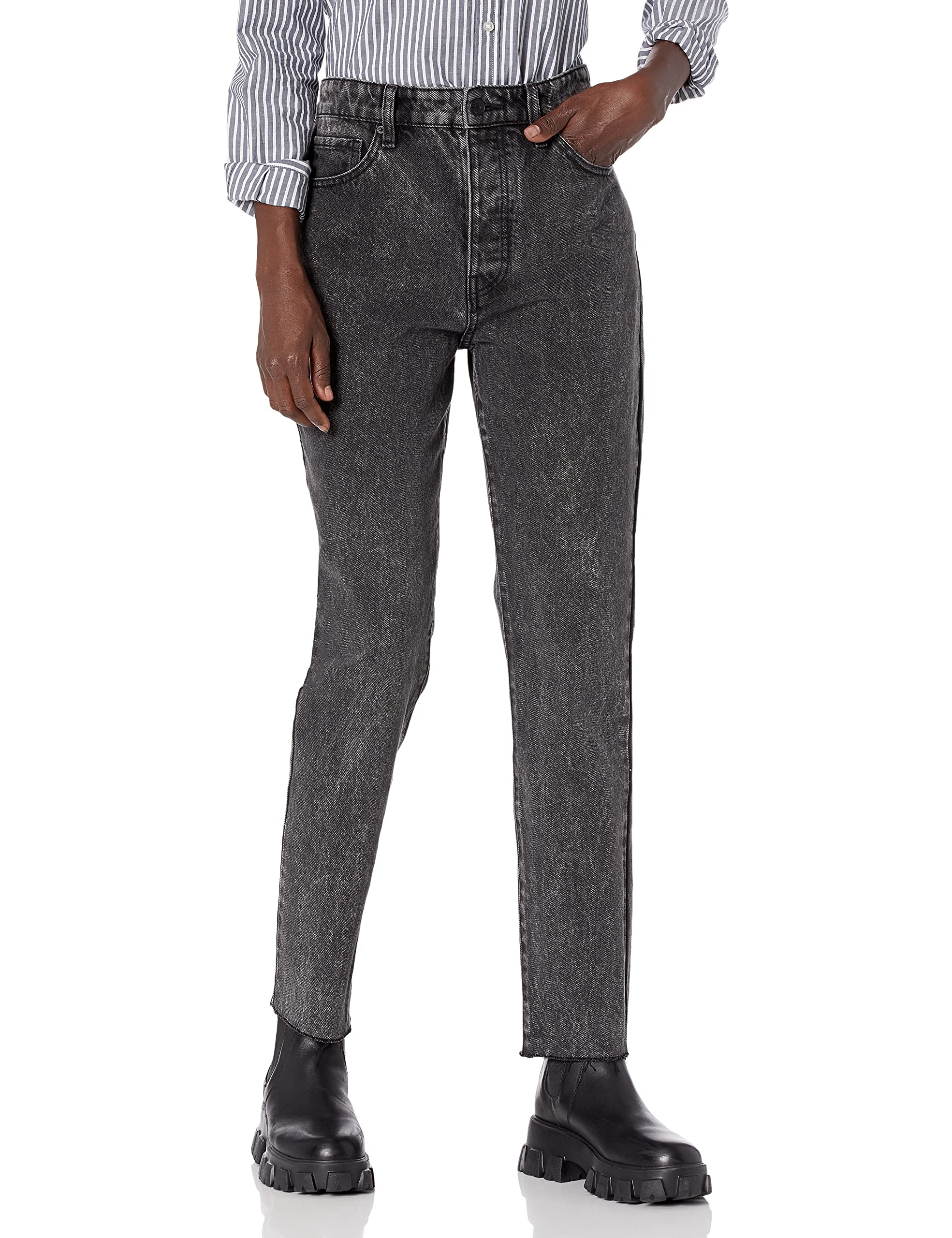 A | X ARMANI EXCHANGE Women's 5 Pocket Carrot Dark Washes, Indigo Denim, 28