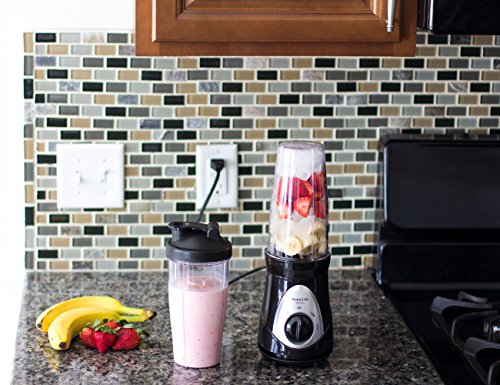HomeLife Solutions 28 Oz Personal Blender with Two To-Go Mugs