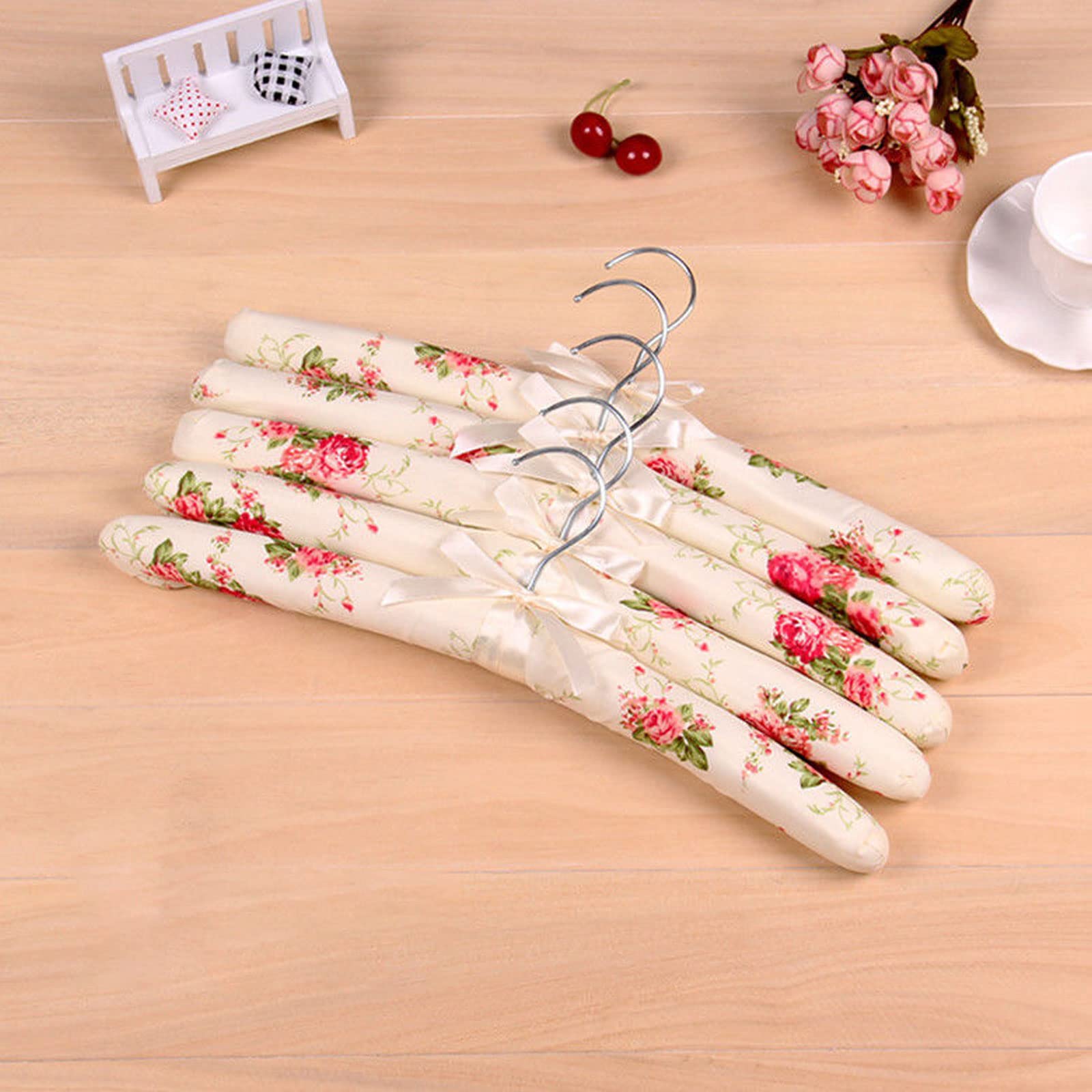 Fazanwey Padded Hangers for Clothes Satin Hangers Clothes Hangers Padded Hangers for Women Sweaters (Floral-5pcs)