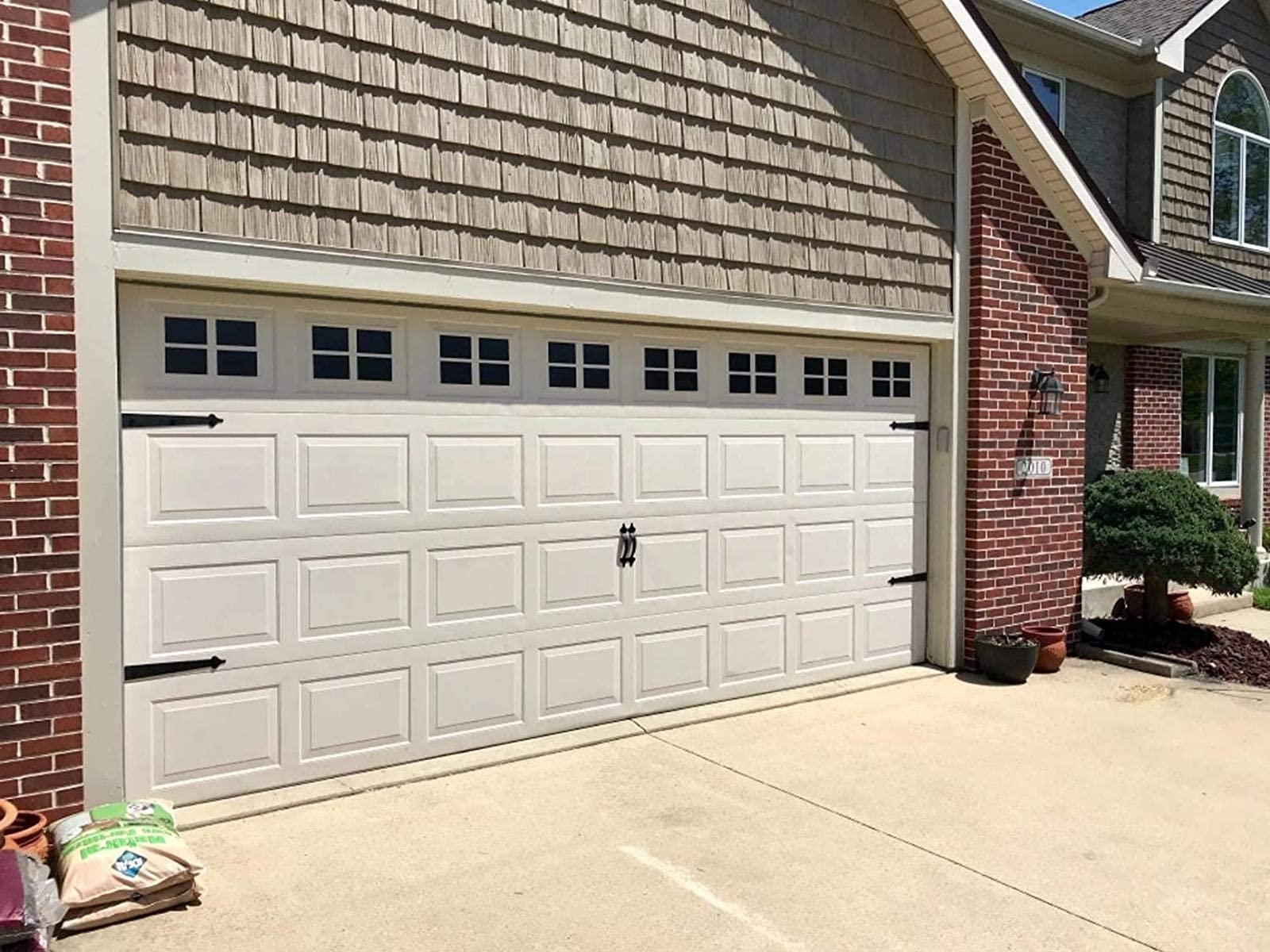 32 Sheets 2 Car Garage Kits Household Easy Installation Magnetic Panels Fake Windows Hardware Decorative (Size 6.14" x 4")