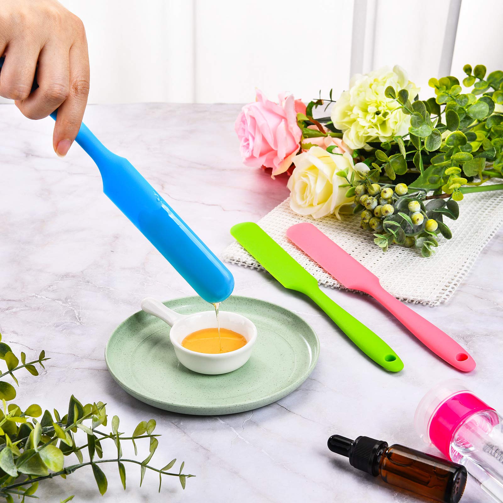Mudder 3 Pieces Non-stick Wax Spatulas Silicone Spatula Waxing Applicator Hair Removal Sticks Applicator Spatula Reusable Scraper Hard Wax Sticks for Home Salon Body Use (Pink, Blue, Green)
