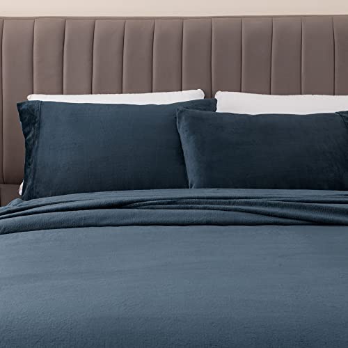 Great Bay Home Extra Soft Velvet Plush Queen Micro Fleece Sheet Set | Deluxe Microplush Non Pilling Sheets, Deep Pocket | Lavish Sherpa Velvet Luxe Collection (Queen, Denim Blue)