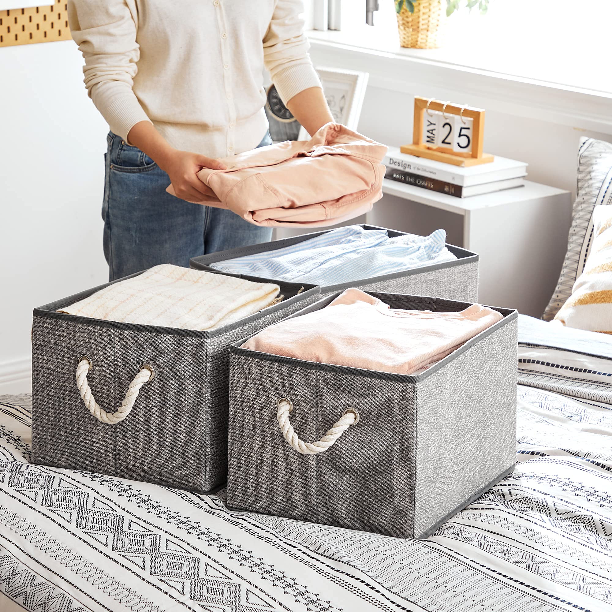 SONGMICS Fabric Storage Boxes, Set of 3 Storage Cubes, Foldable Baskets with Handles, 15.7 x 11.8 x 9.8 Inches, Toy Storage, Linen Pattern, Gray URFB013G01