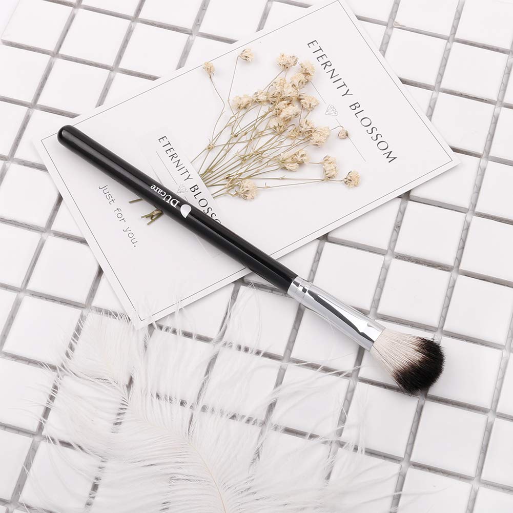 DUcare Highlighter Brush Fan Brush Setting Makeup Brush Blending Helps Lock in Foundation and Concealer 1Pcs Black