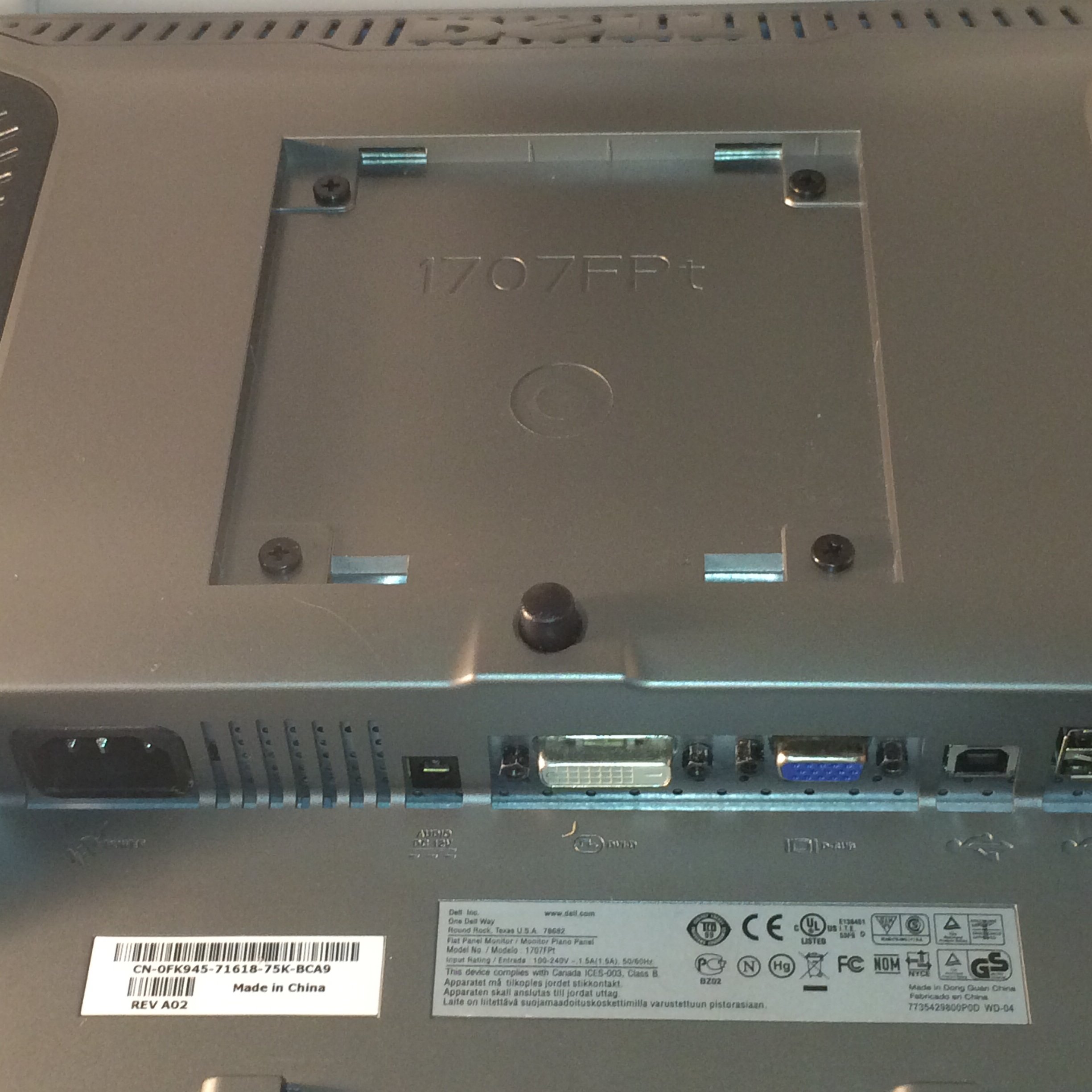 Dell 1707FP 17-Inch LCD Monitor