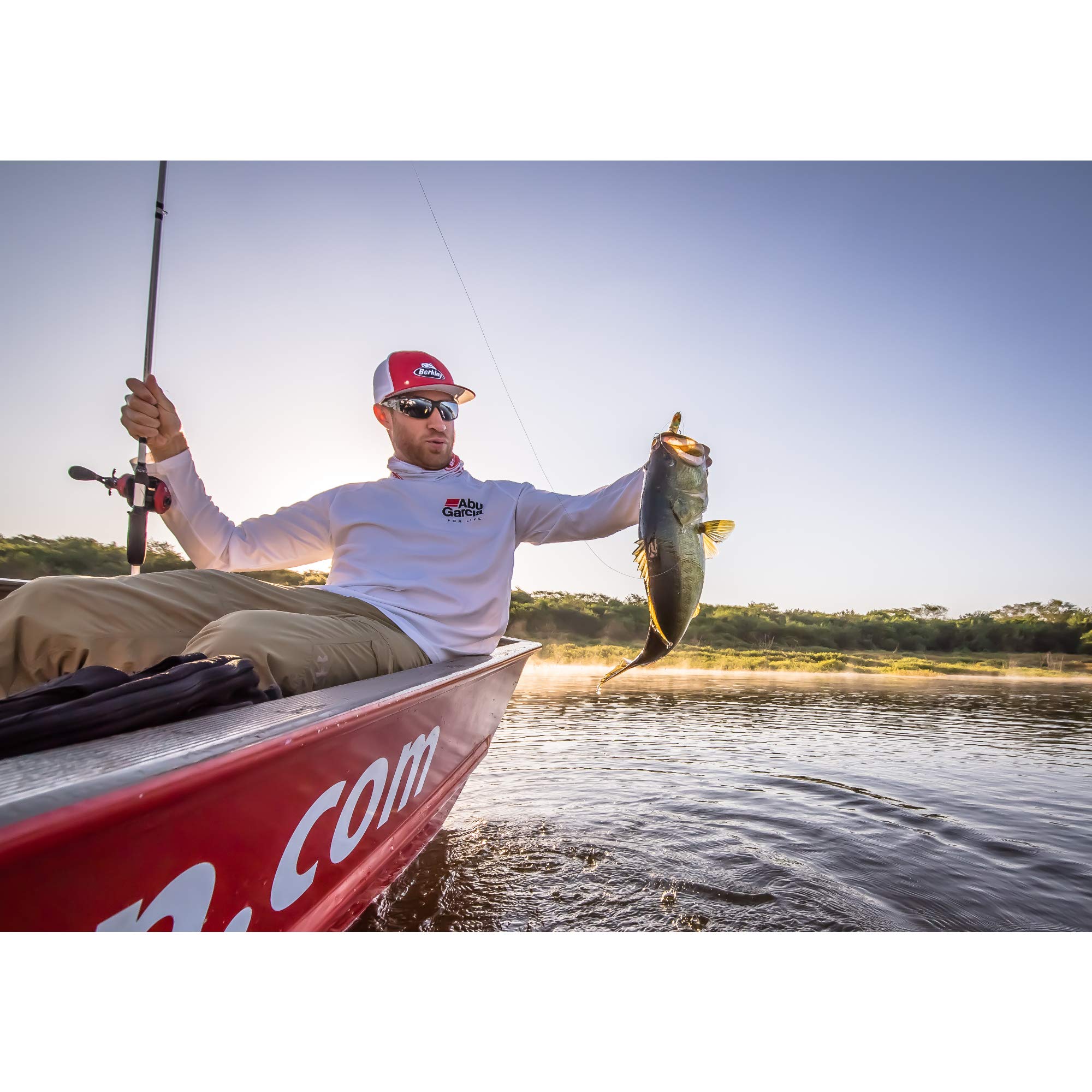 Abu Garcia Maxtoro Low Profile Baitcat Reel with 50LP 5.3:14 Gear Ratio 5 Bearings 26" Retrieve Rate