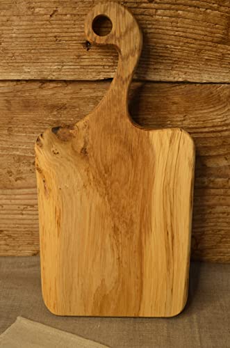 Rectangular wooden cutting board made of solid wood. Size: total length - 13.38 inches, width - 6.29 inches, thickness - 0.78 inches. The handle length is 4.72 inches.