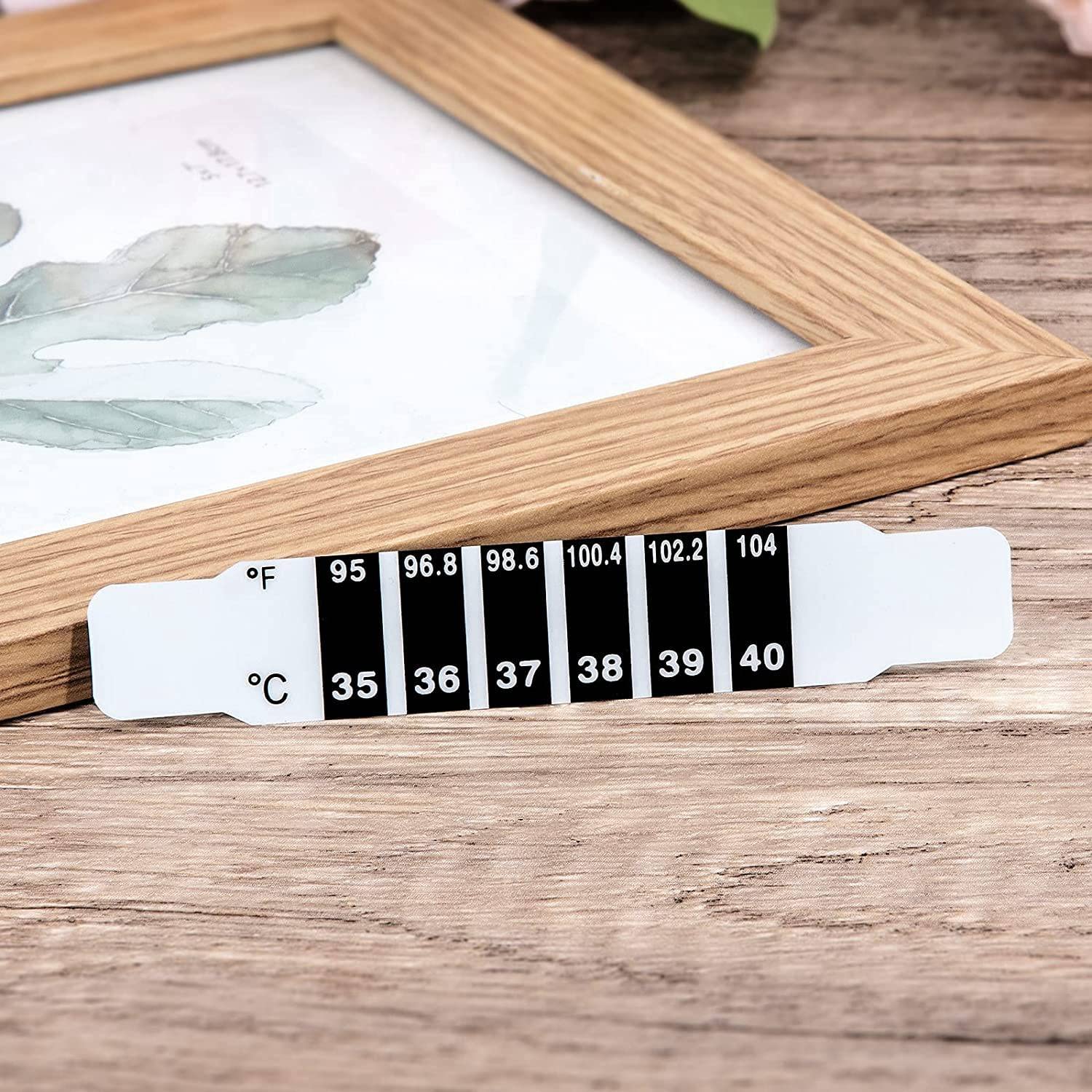30 Pcs Forehead Thermometer Strips Adhesive Thermometer Strips Reusable Thermometer Discoloration Sticker