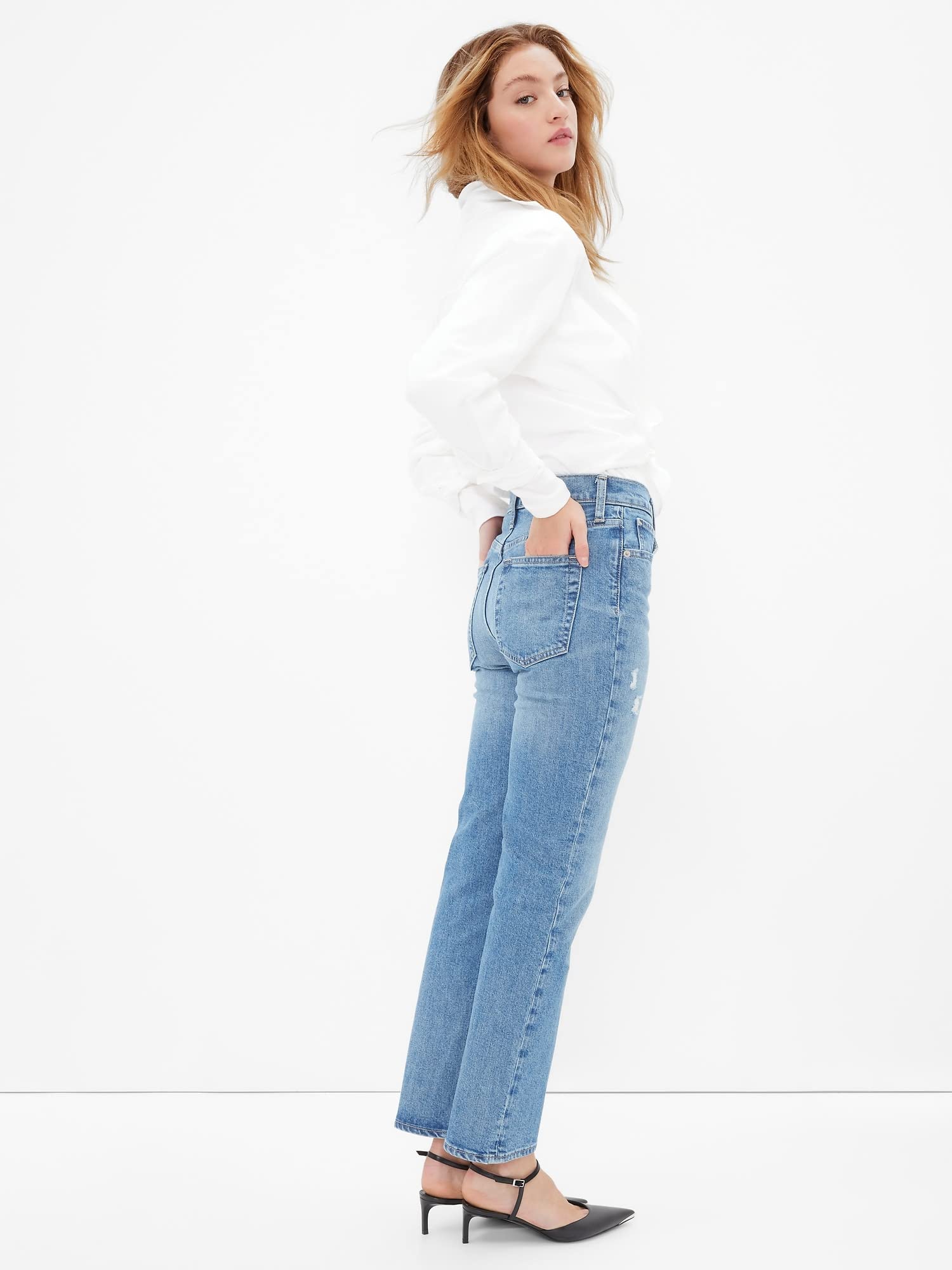 GAP Womens High Rise Straight Fit Jeans, Medium Hert Destroy, 32 Regular US