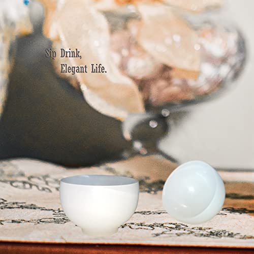 LLY Small Tea and Liquor Cups, Natural Jade Cup Kung Fu Teacups, One Ounce Capacity, A High-Grade Gift for Business and Ceremony (Suet Jade)