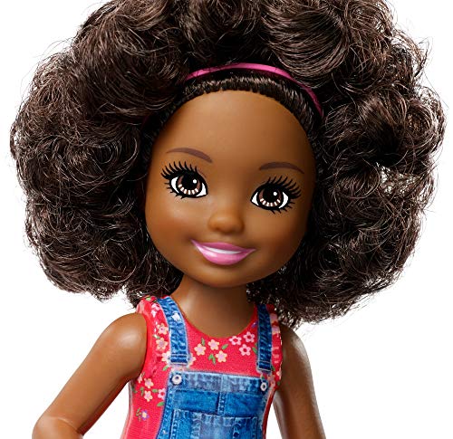 Barbie Sweet GCK63 Orchard Farm Chelsea Doll, Curly Brunette, with Chick
