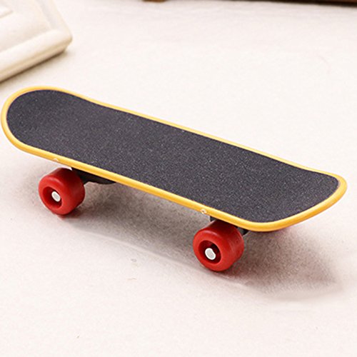 ruiycltd Durable Mini Skateboard Parrot Bird Cage Toy Chew Training Ornaments Gift - Yellow
