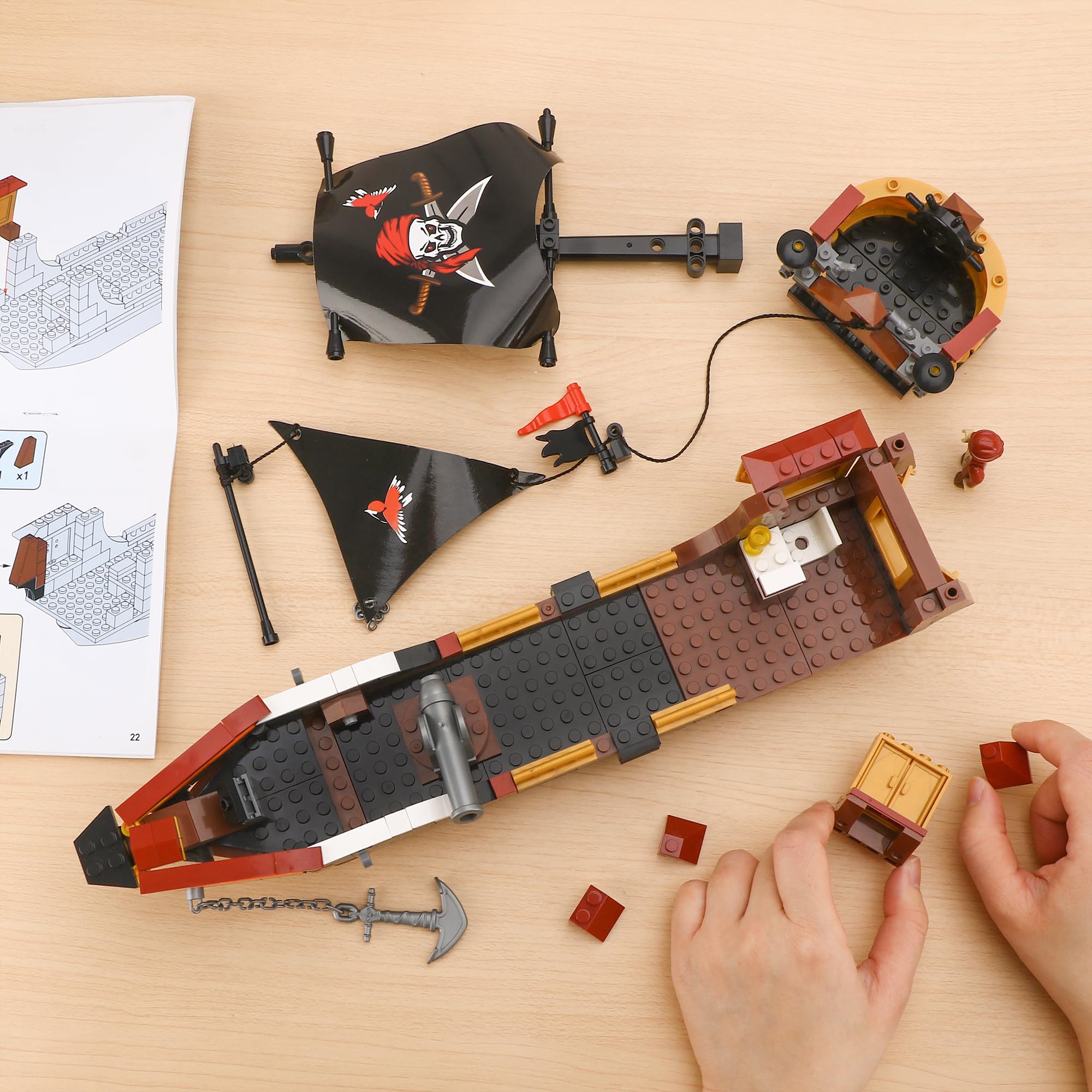 BRICK STORY Pirate Ship Building Set Toy Boats and Ships Construction Toy Xmas Gifts Boys Present for 6-12 Year Old, 167pcs