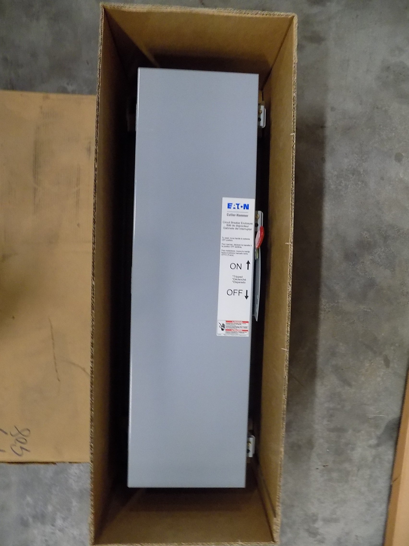EATON CUTLER HAMMER RKDN400 400A Circuit Breaker Enclosure Nema 3R