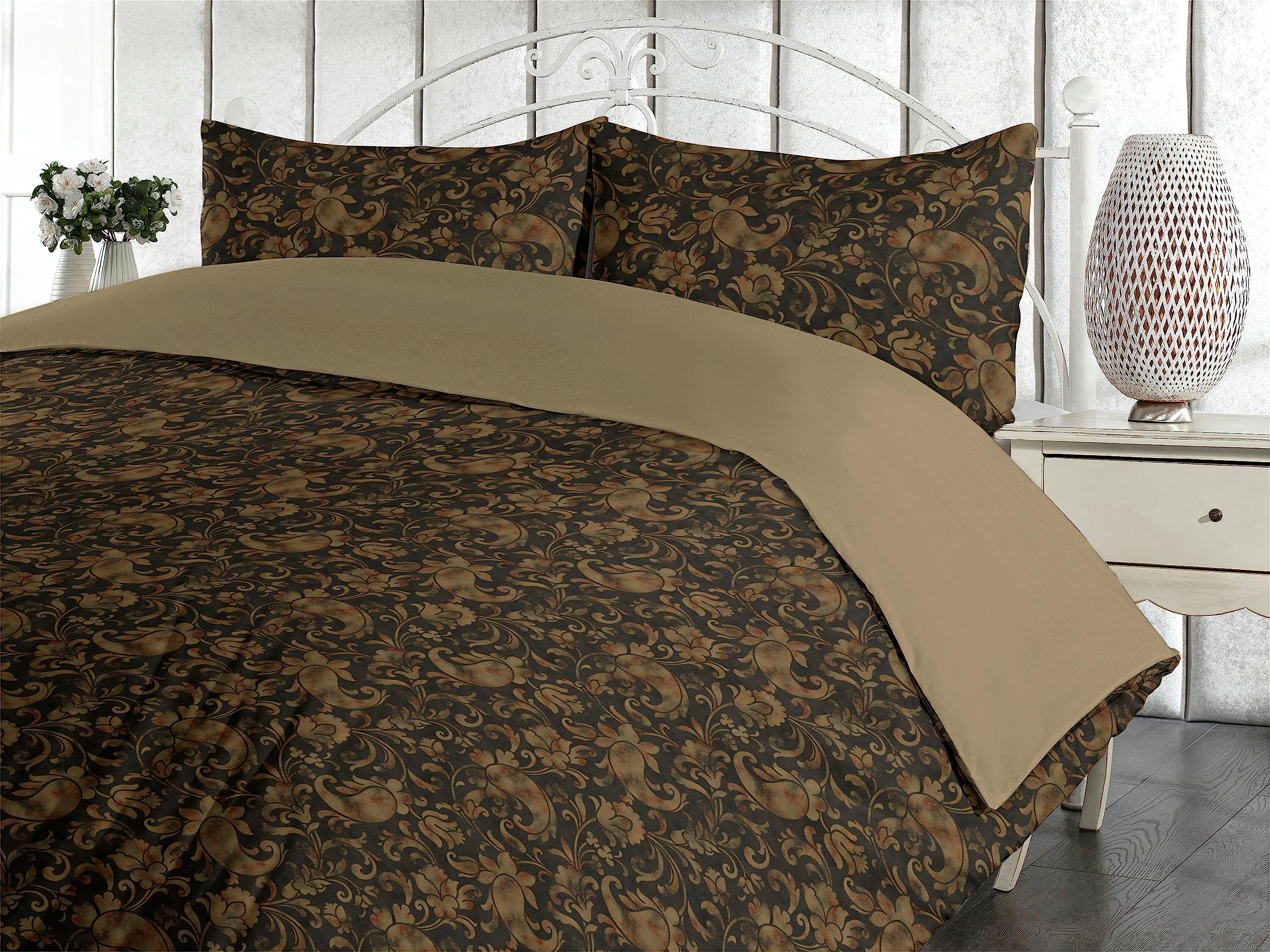 Ambesonne Paisley Themed Duvet Cover Set, Boho Damask Inspired Grunge Flowers Vintage Pattern Print, Reversible 3 Piece Bedding Set with 2 Pillow Shams, King, Charcoal Grey and Dark Khaki