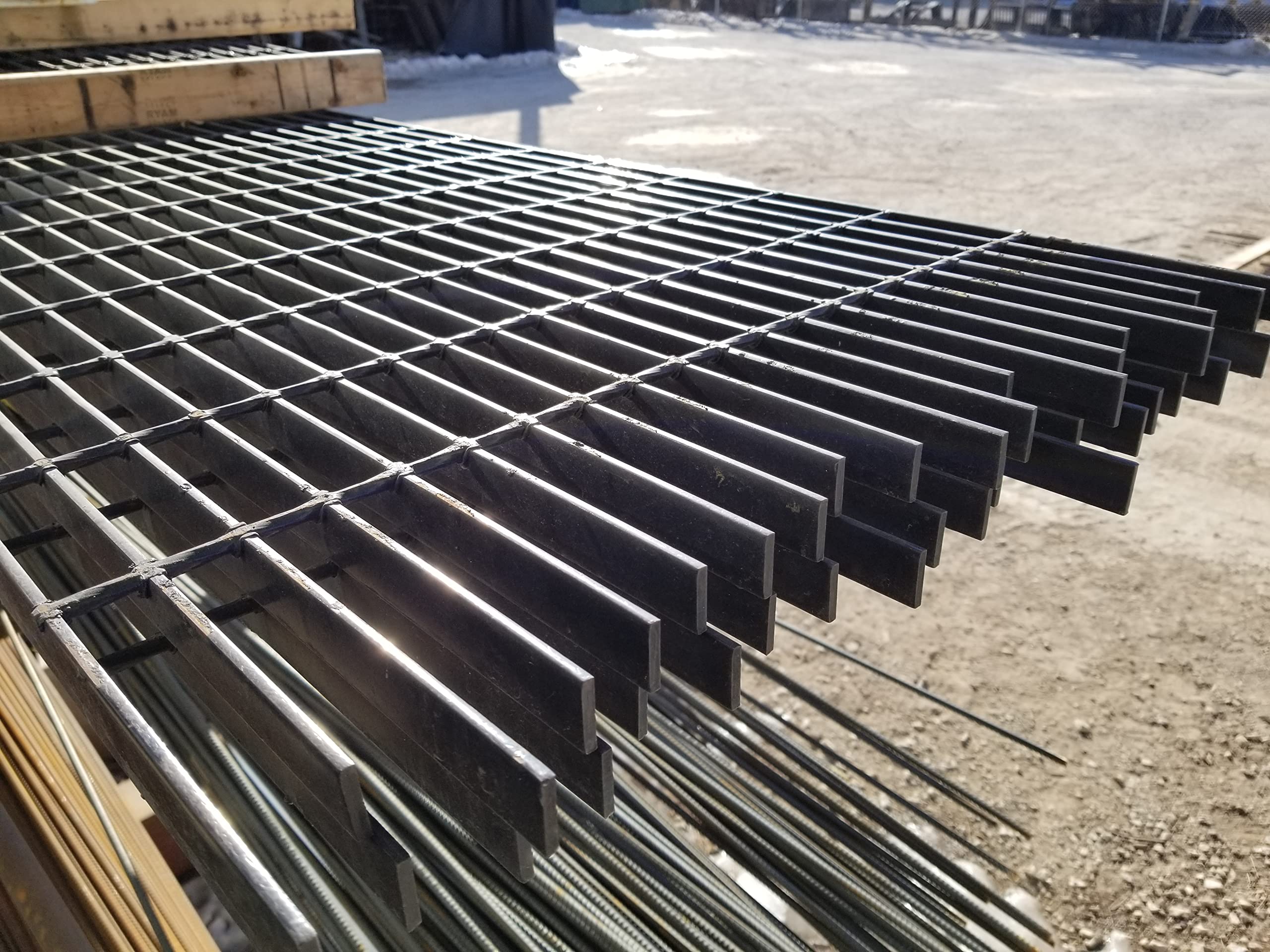 Des Moines Steel - Bar Grating: Width 24" Bar Size H 1" X W 3/16'' (1, 2')