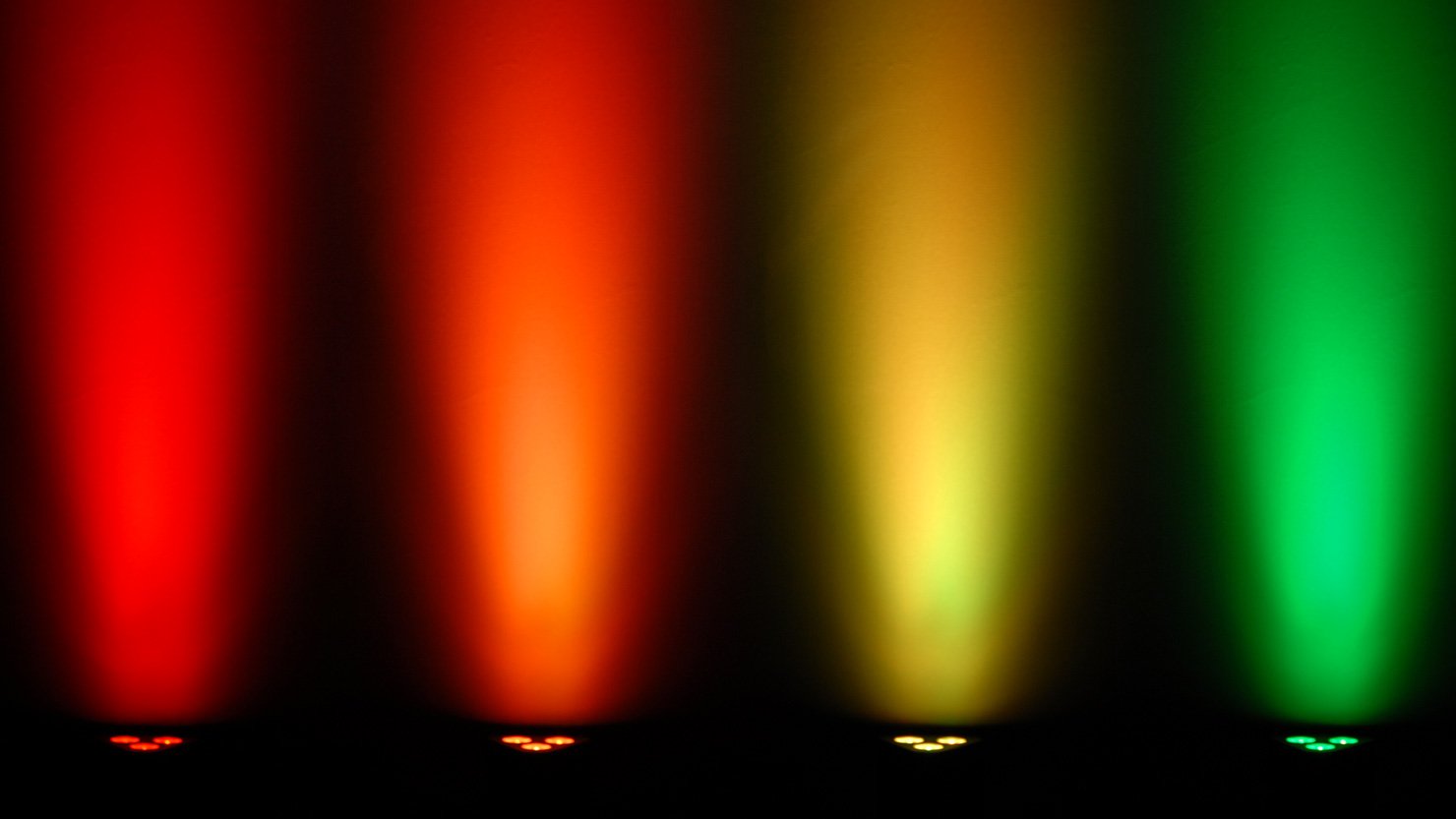 CHAUVET DJ EZwedge Tri Battery-Operated Tri-Color LED Wash Light w/Infared Remote Control