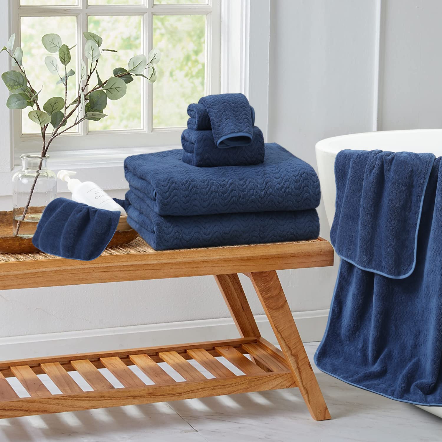 4 Piece Bath Towel Oversized Bath Sheet 35"x70" Navy Bathroom Towel Extra Large Bath Towel Set Highly Absorbent Quick Dry Premium Towel for Bathroom Spa Gym Hotel 600GSM Shower Towel for Daily Use