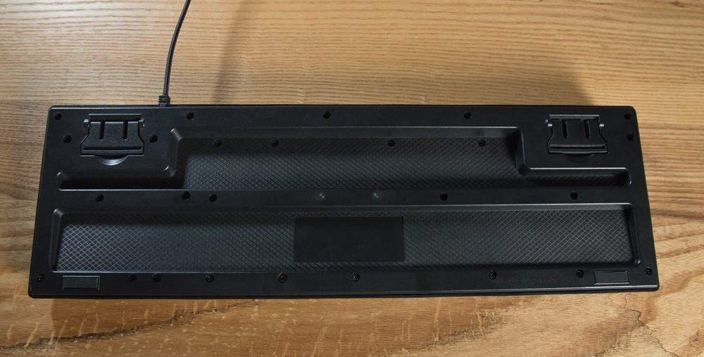 Fenek Mother Membrane Water-Resistant Gaming Keyboard - 7 Color LED