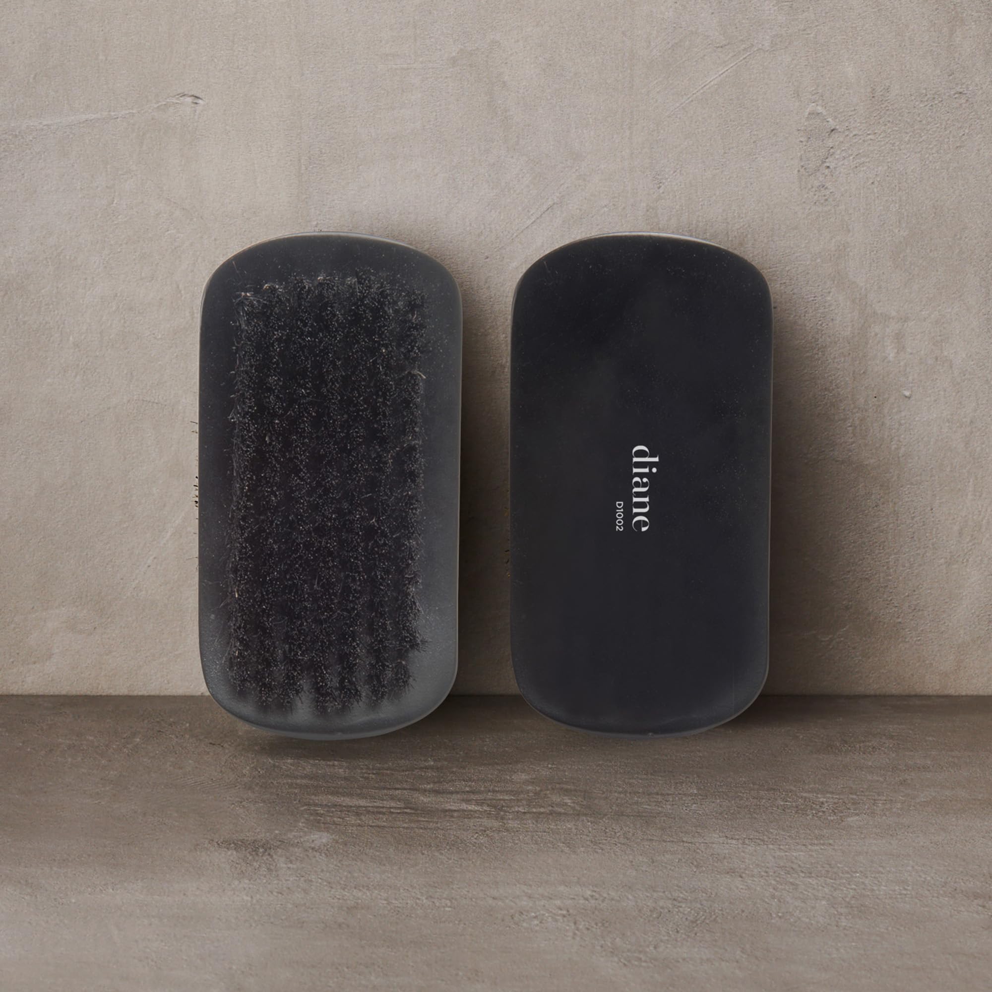Diane 100% Boar Bristle Curved Brush for Men and Women - Detangling, Smoothing Wave Styles for Fine to Medium Hair, Restores Shine and Texture